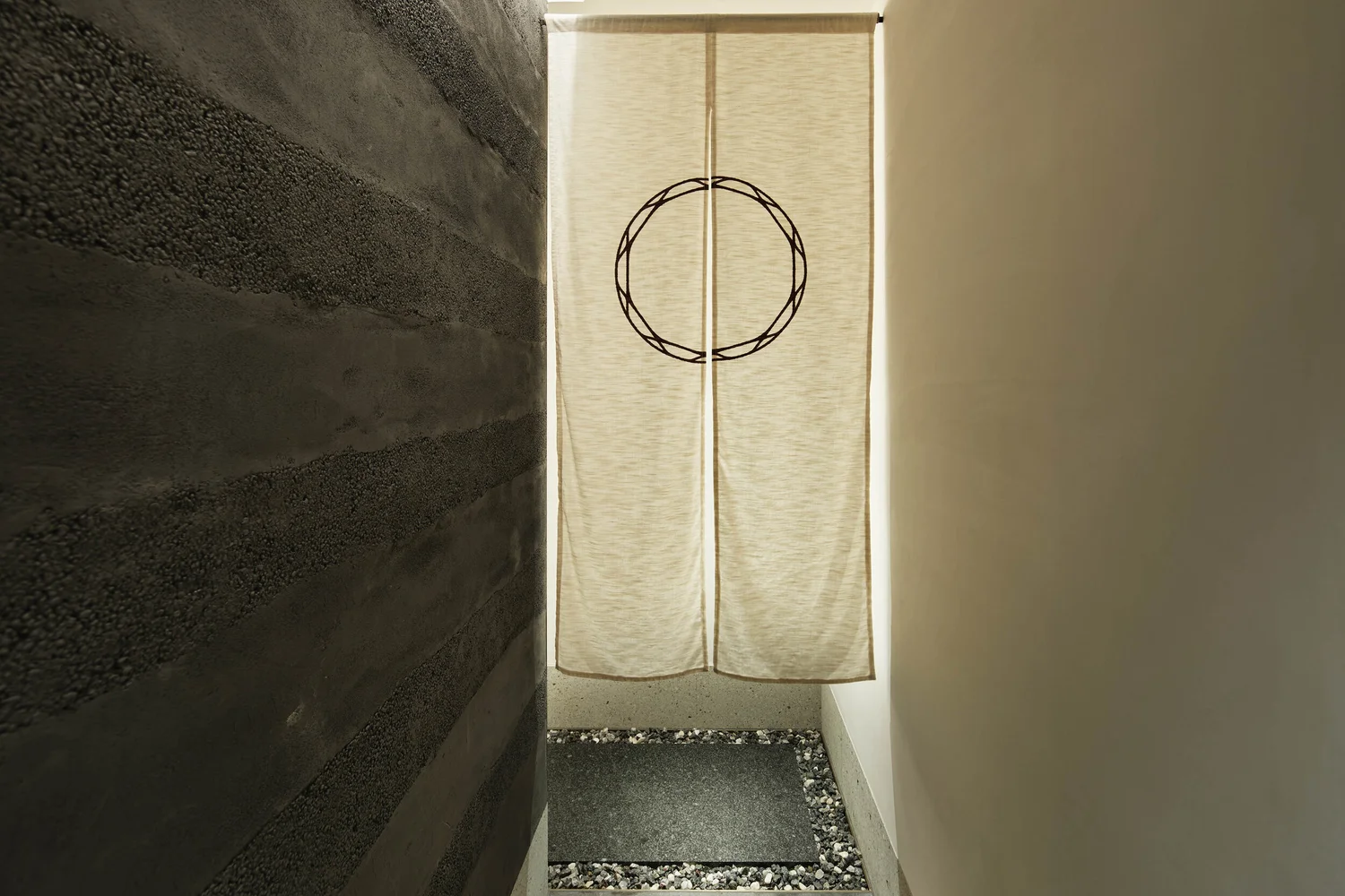 Japanese Restaurant GINZA KUKI by Atsuko Oku / plastac — IDREIT ...