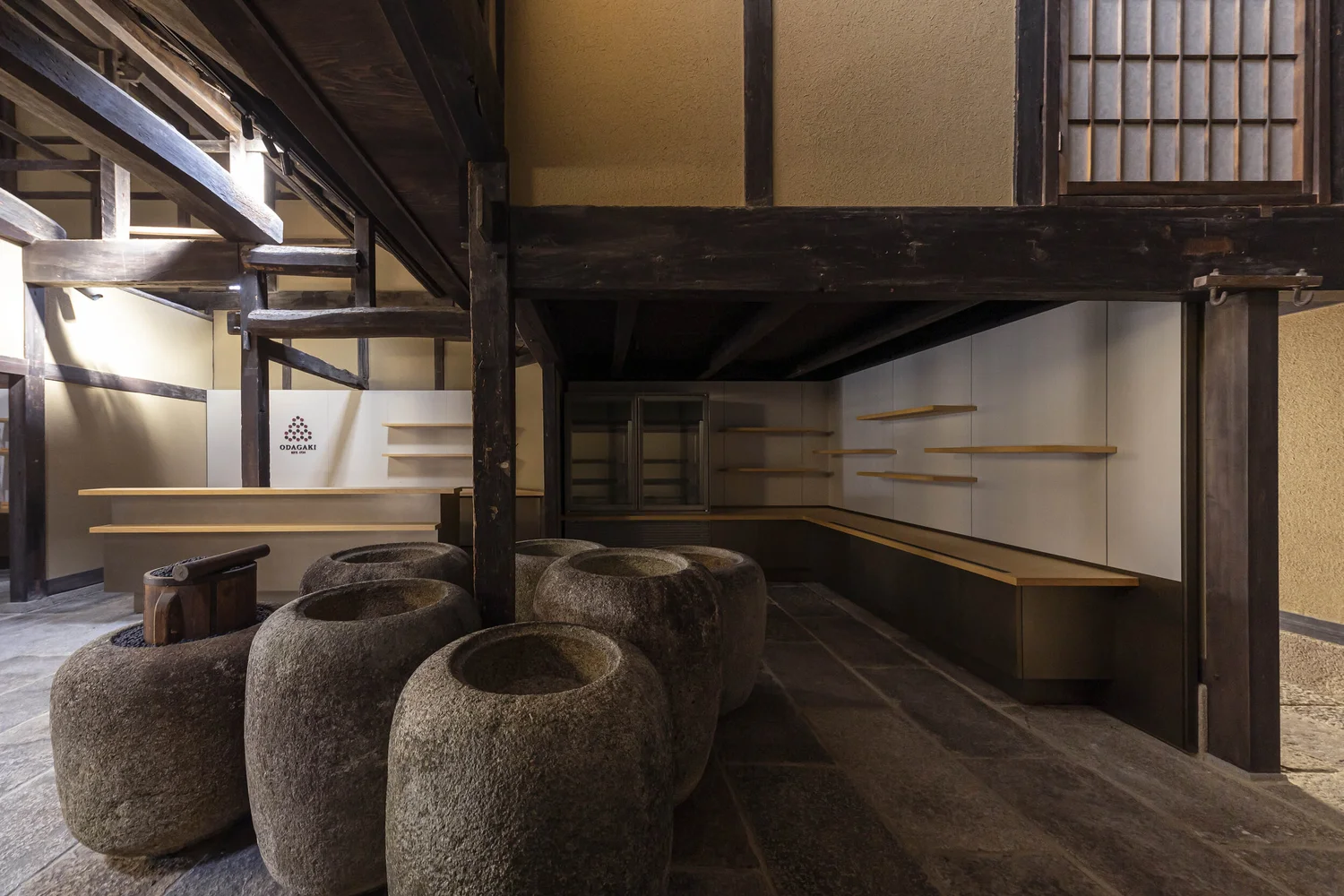 ODAGAKI SHOTEN by New Material Research Laboratory — IDREIT® | interior ...