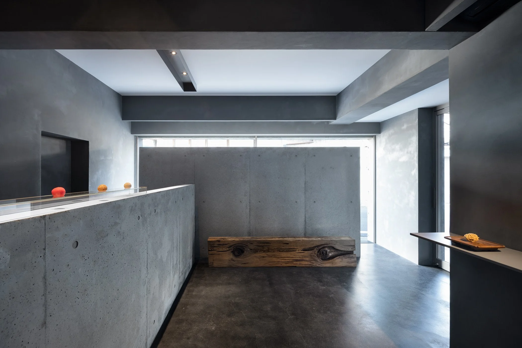 TERUHIRO YANAGIHARA STUDIOの柳原照弘による「餅匠しづく 岸和田本店」 — IDREIT® | interior ...