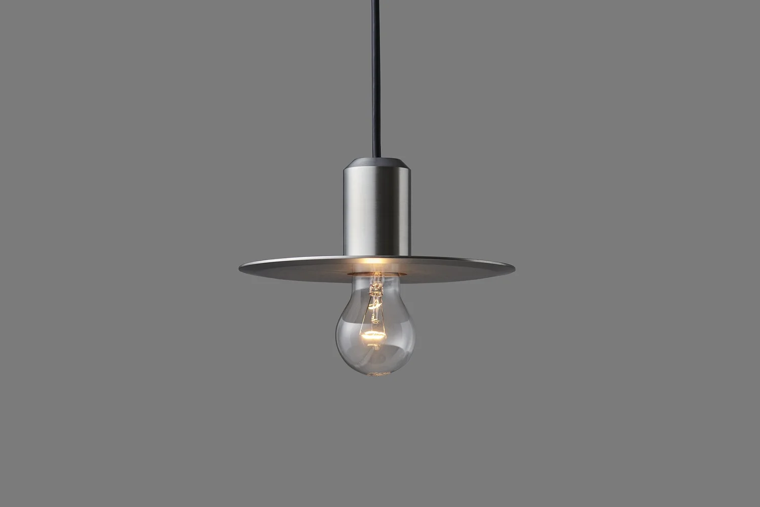 NEW LIGHT POTTERYのペンダント照明の限定モデル「Bullet tin」 — IDREIT® | interior design ...
