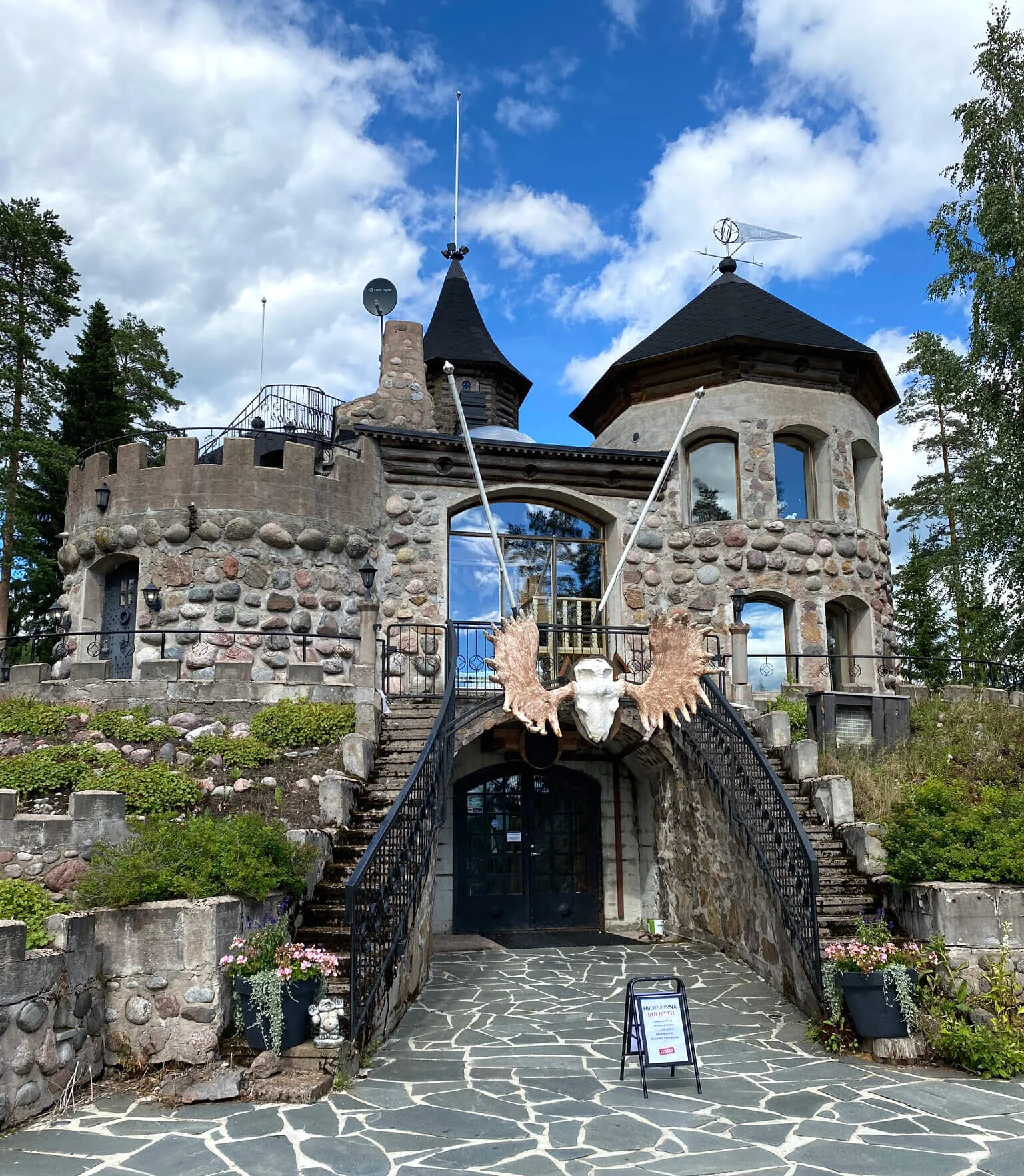 Koronavuoden matkat — Vahvasti aikuinen