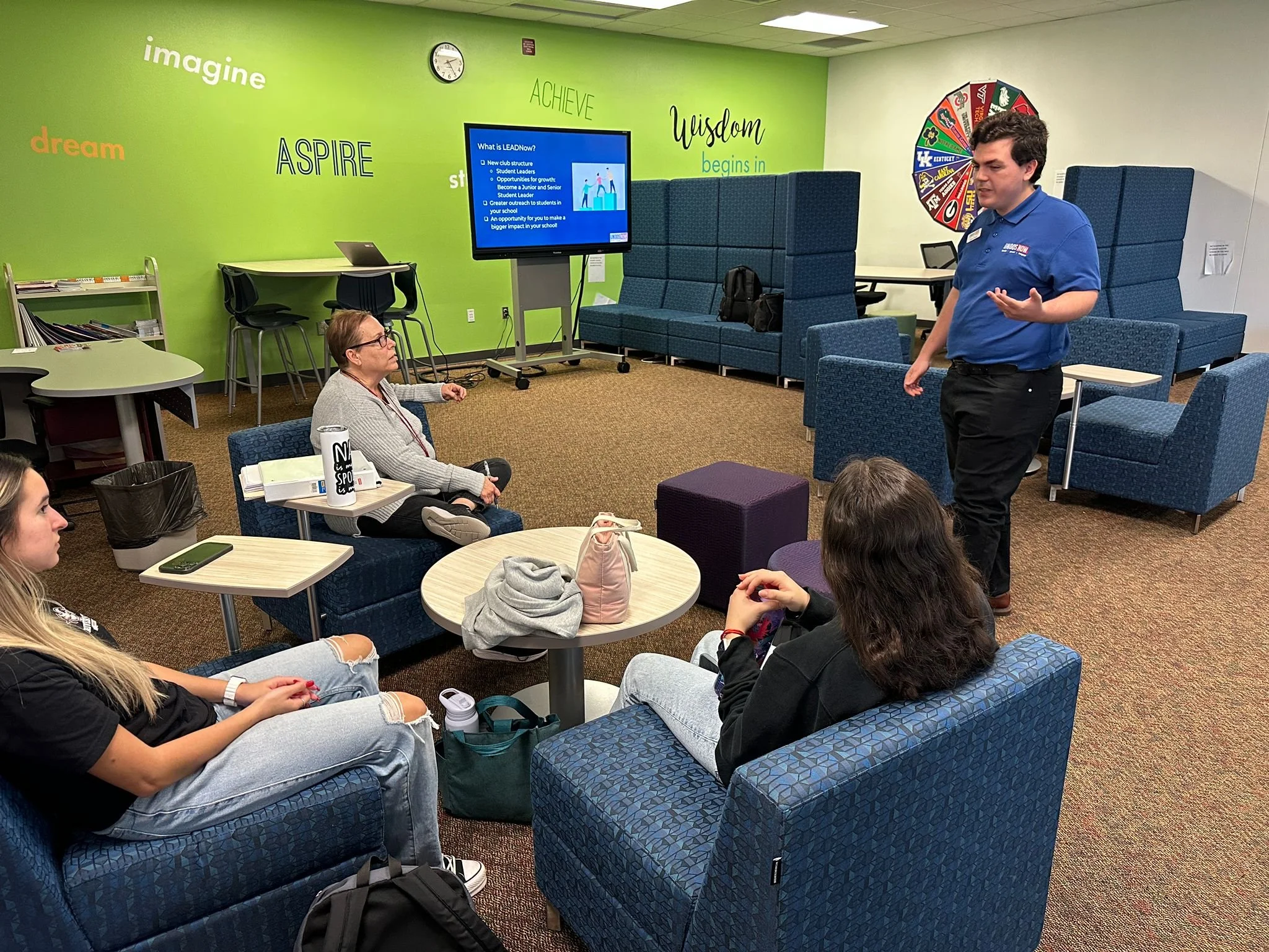 Promoting Peer-to-Peer Learning — UnidosNow