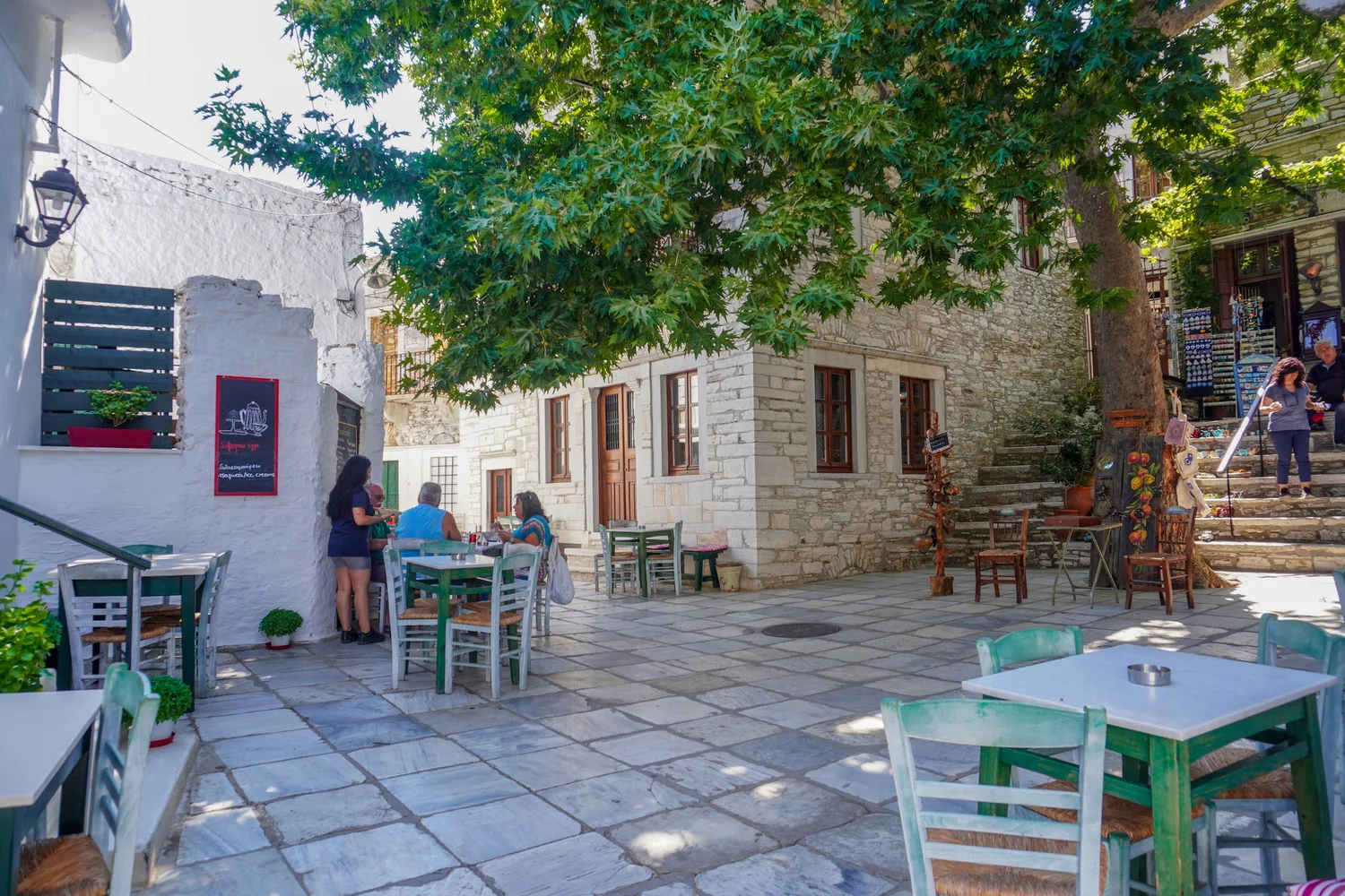 Αννίτα Χάρηκα στη Νάξο: Το νησί που δεν χορταίνεις να επισκέπτεσαι, με ...