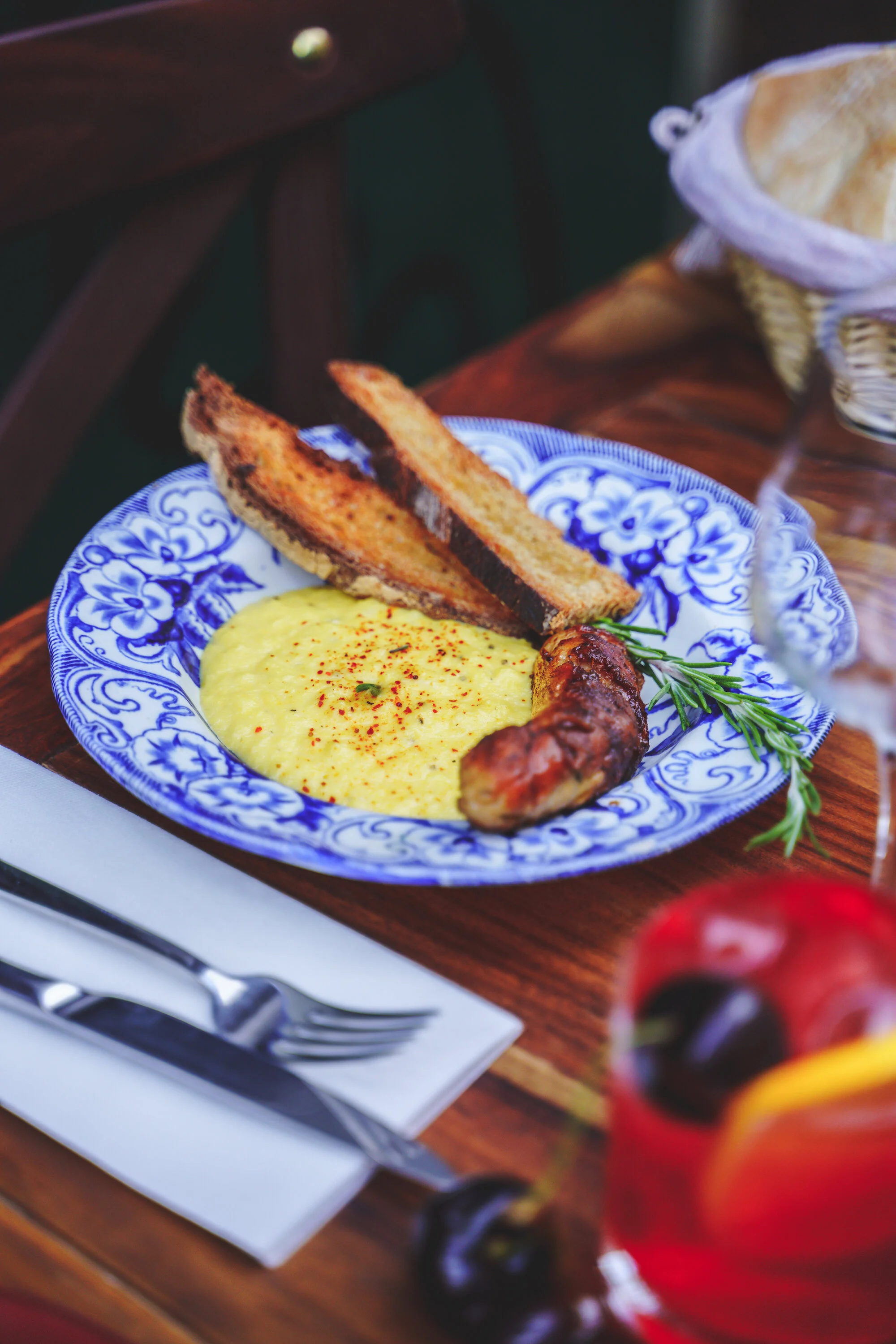Cavalier, bar & restaurant en plein coeur de Paris (11ème)