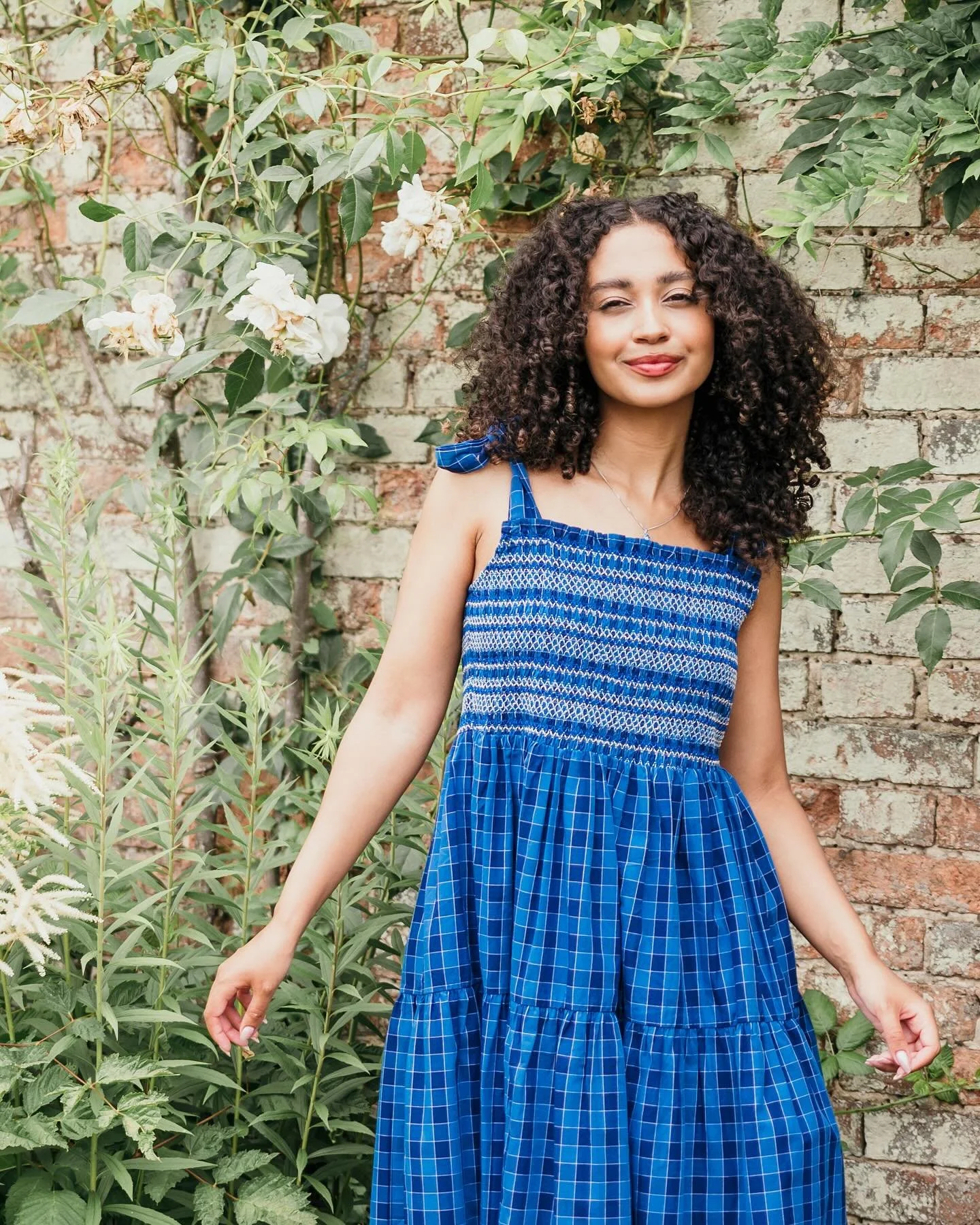 Liv dress with collar and Flora embroidery, white on blue — RUTH EATON