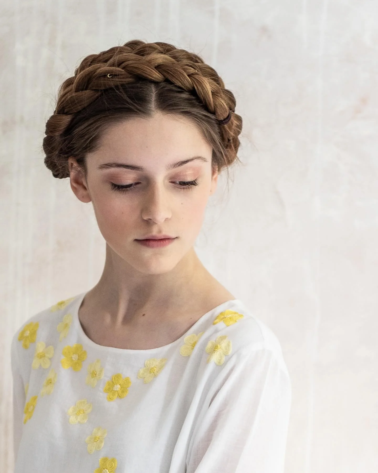 Liv dress with collar and Flora embroidery, white on blue — RUTH EATON