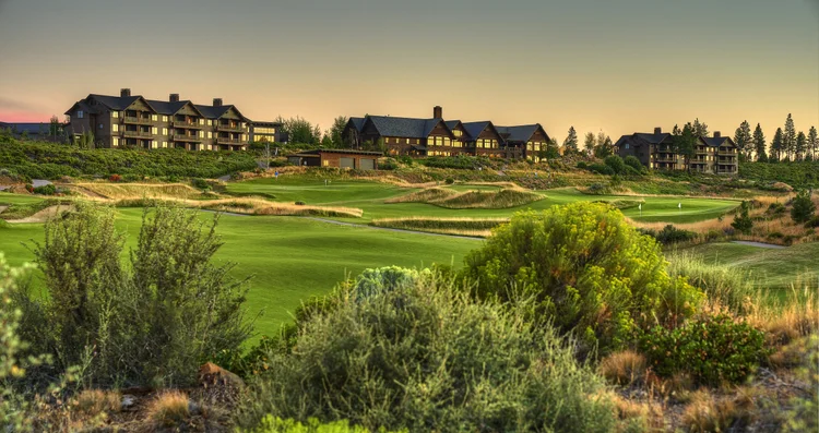 Uncover Top Golf Resorts Oregon - TMI Golf Escapes