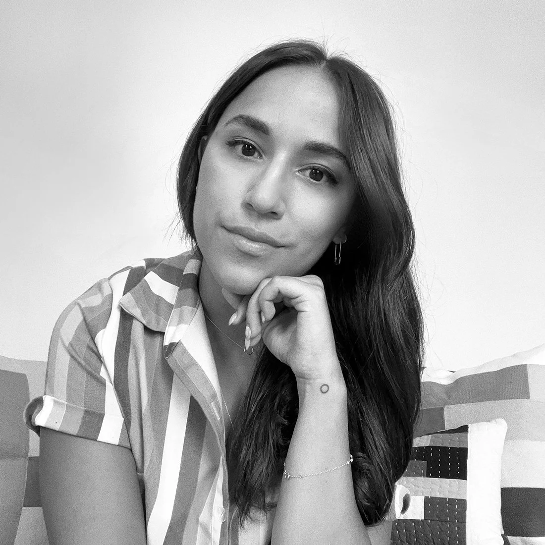 Laura Vang's Instagram, Twitter & Facebook on IDCrawl