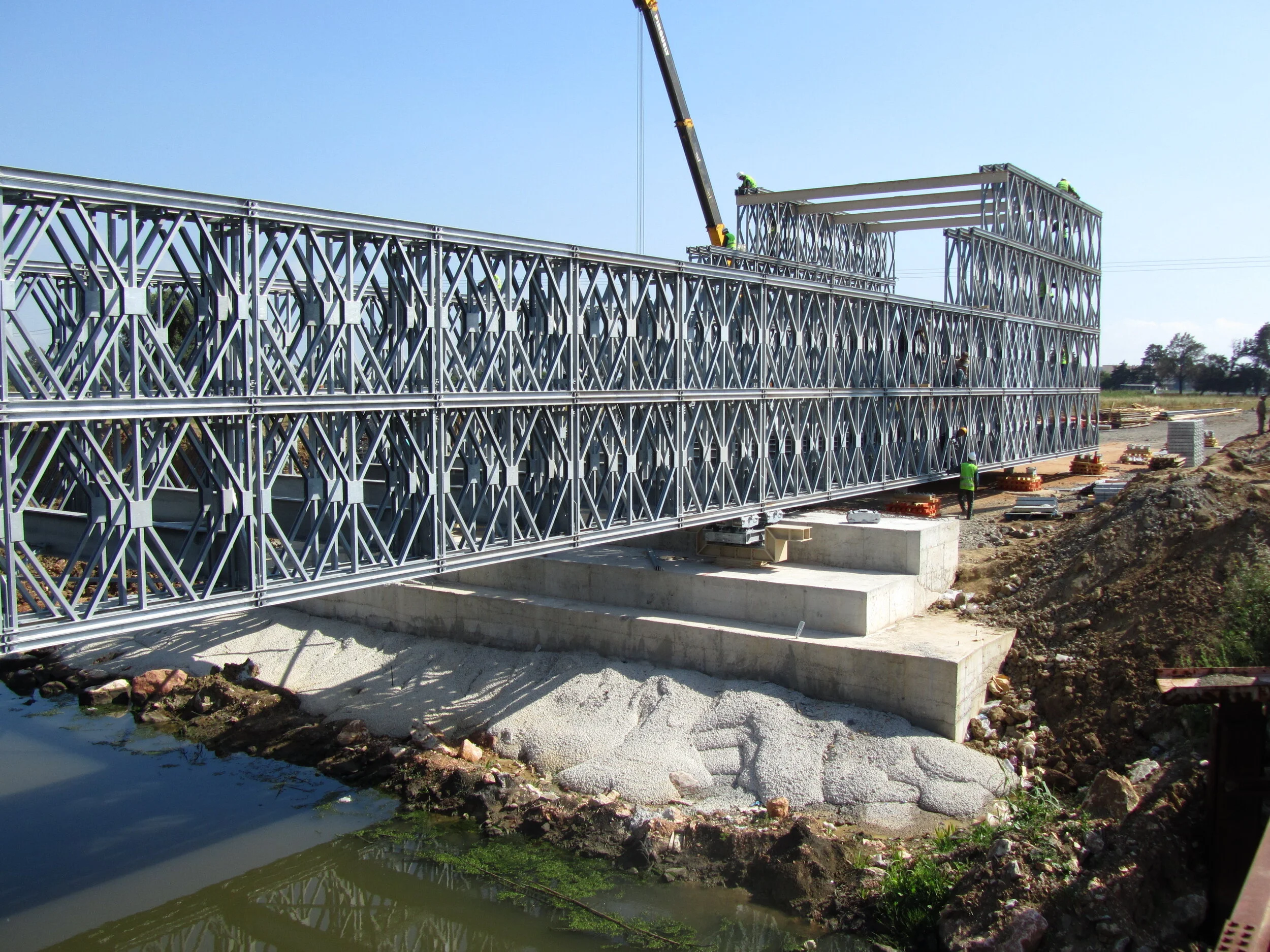 Panel bridges for heavy loads in Algeria — Waagner Biro Bridge Systems