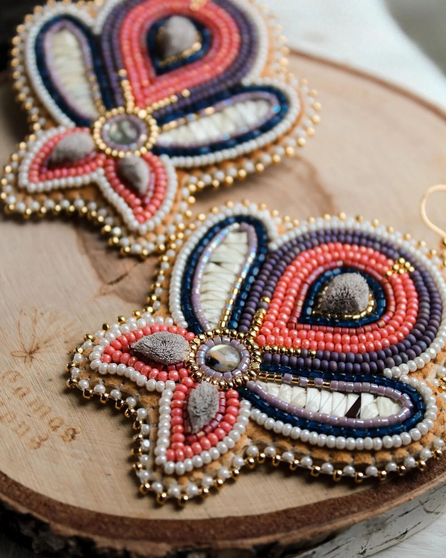 White Camas Collections