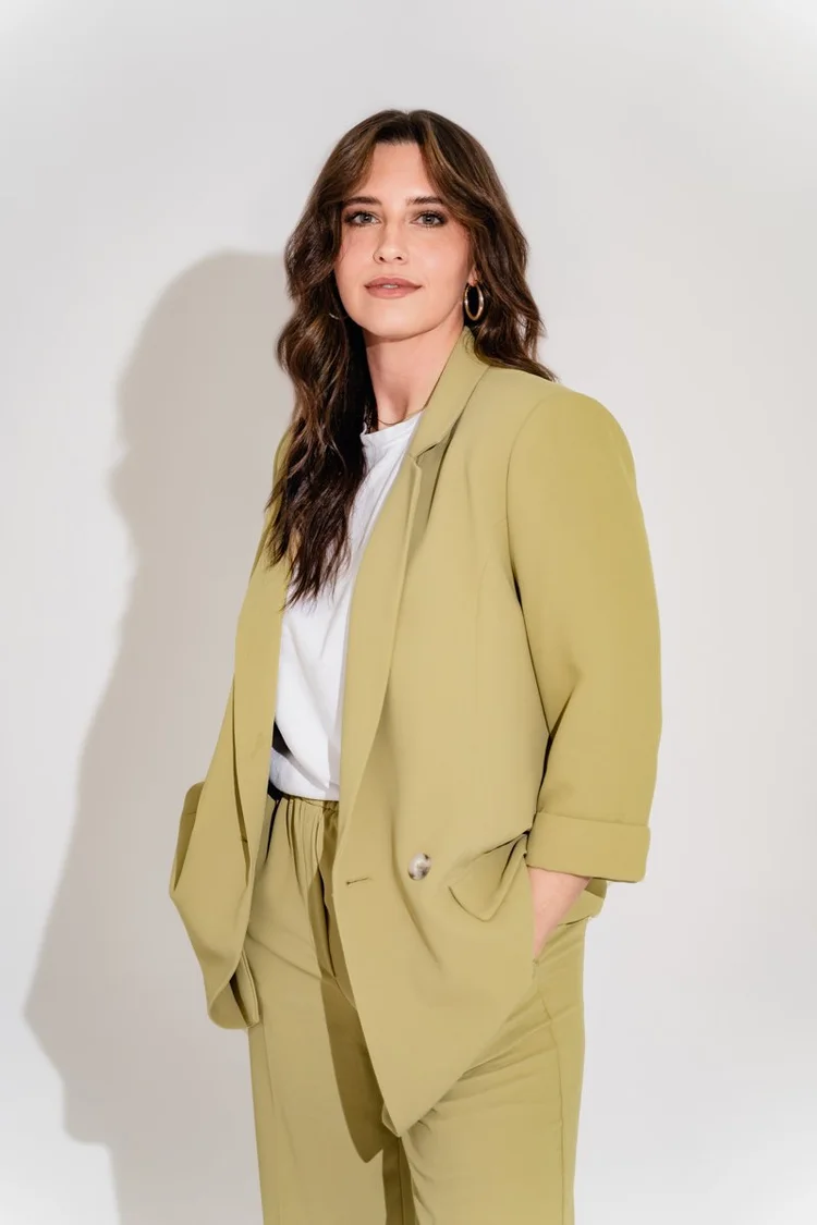 What to Wear to a Brand Photoshoot: A Complete Guide — Mushaboom Studio ...