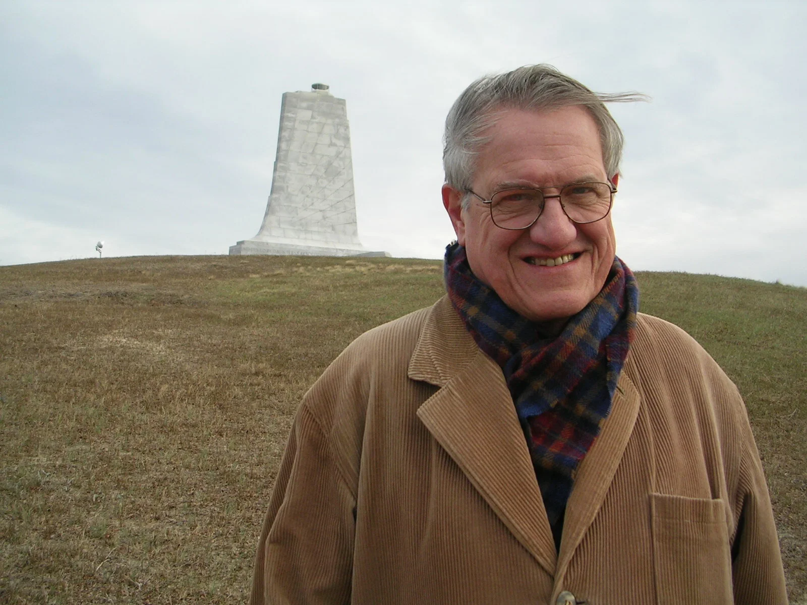 Biography — Larry E. Tise