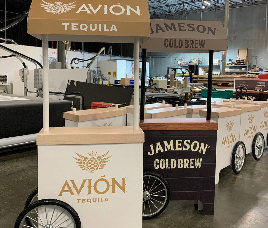 Novel Pop-Up Carts & Bars Bring the Brand Outdoors — Primary Color