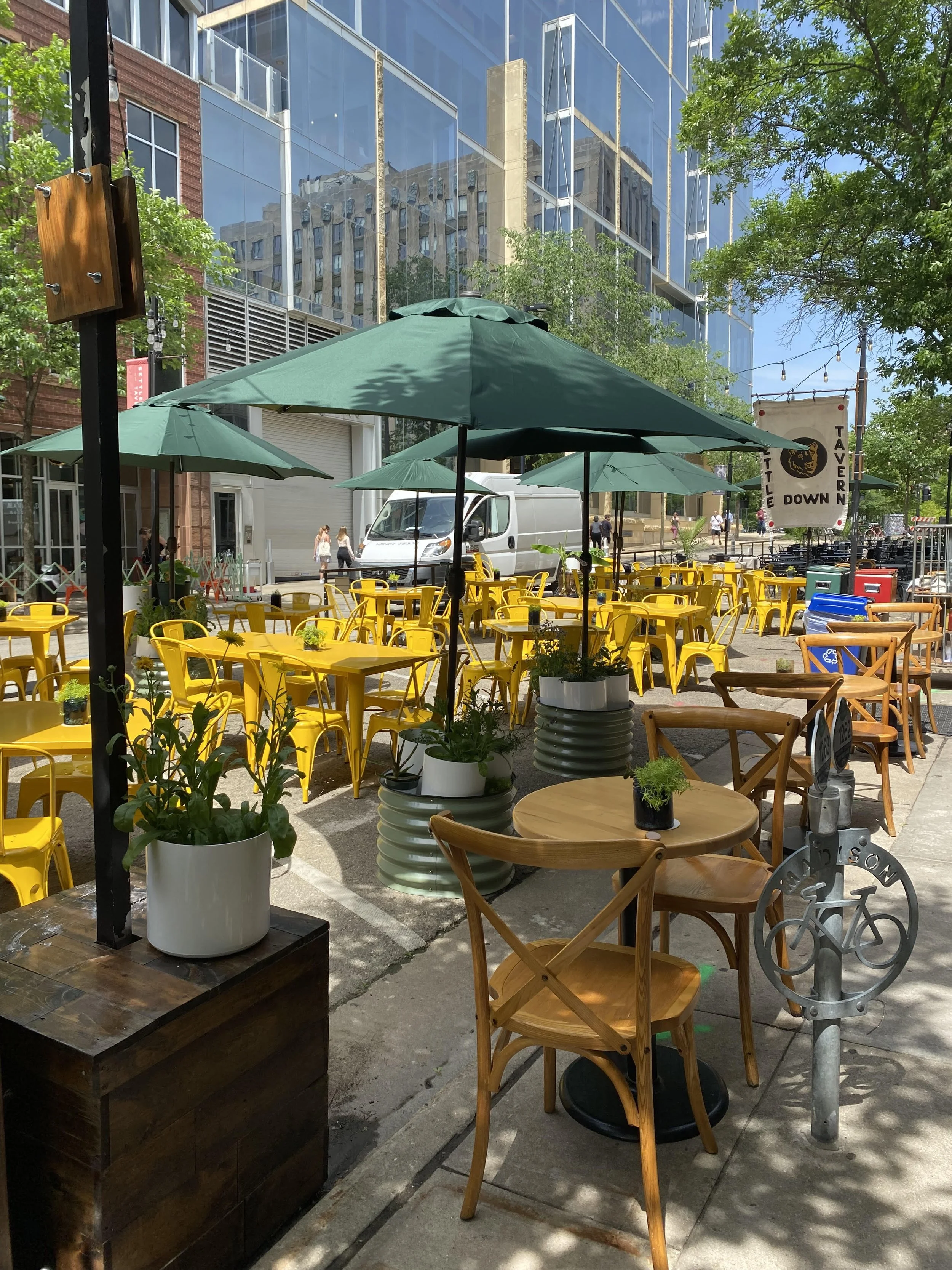 Settle Down Tavern - Patio Gallery