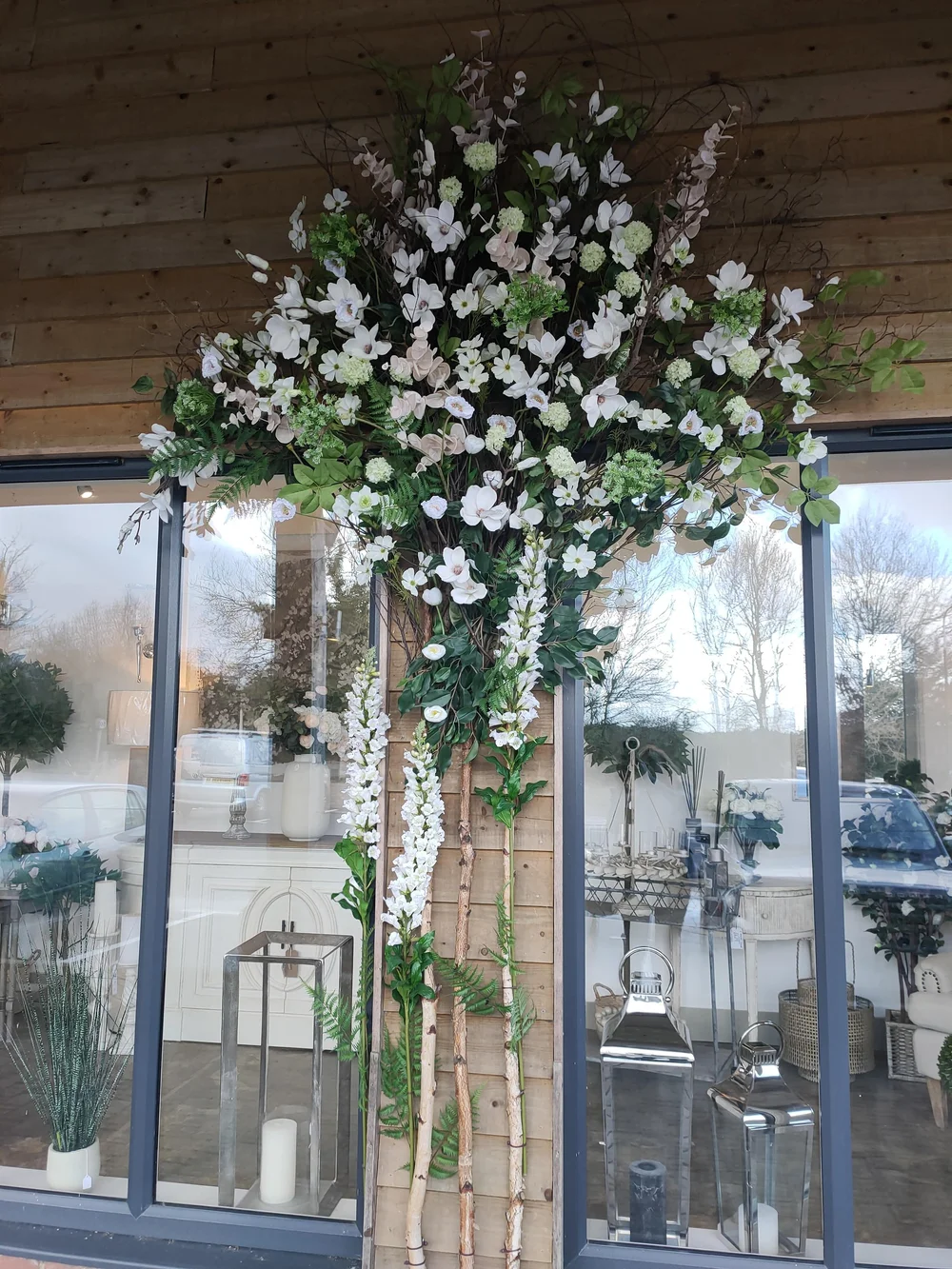 Spring Window Displays for Retail that turn heads and drive sales ...