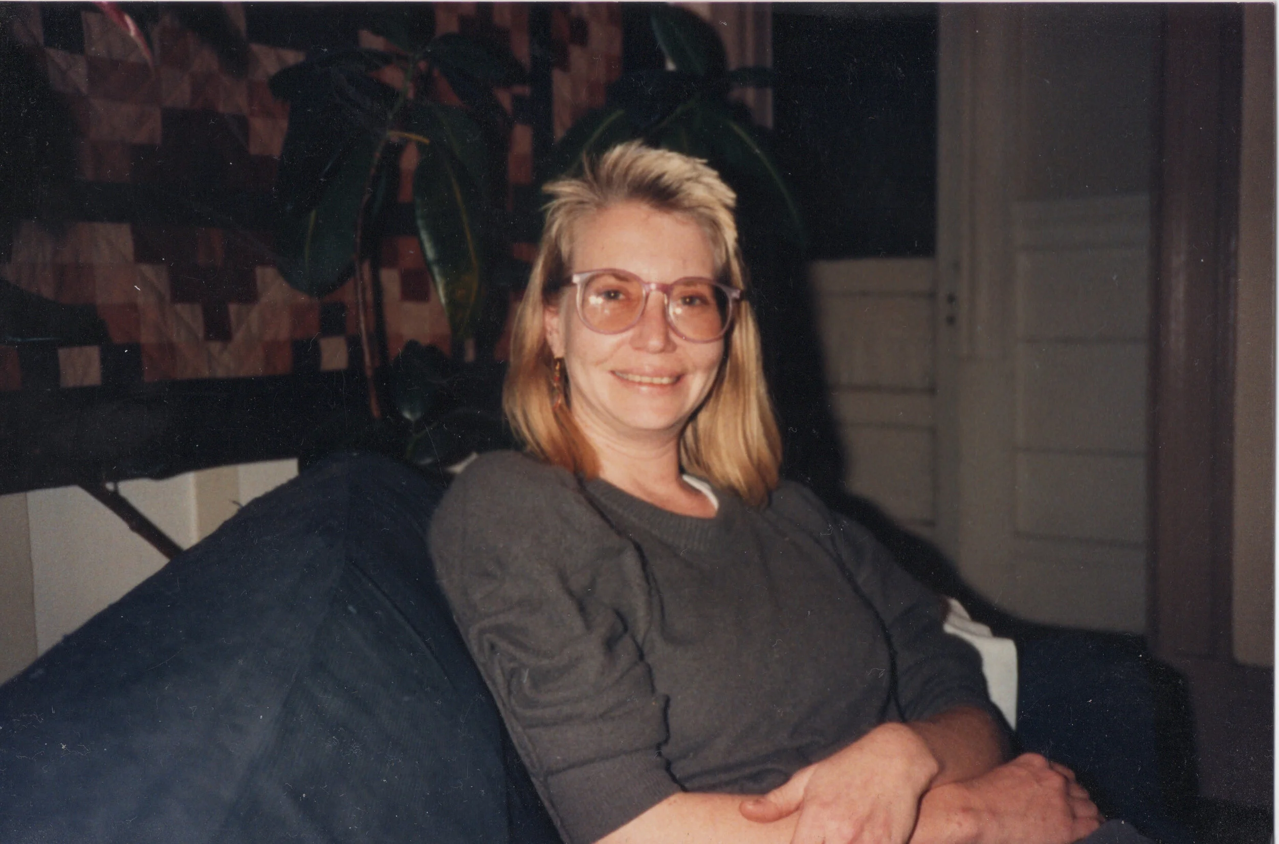 About — Fabric of a Life: The Quilts of Suzanne Dey