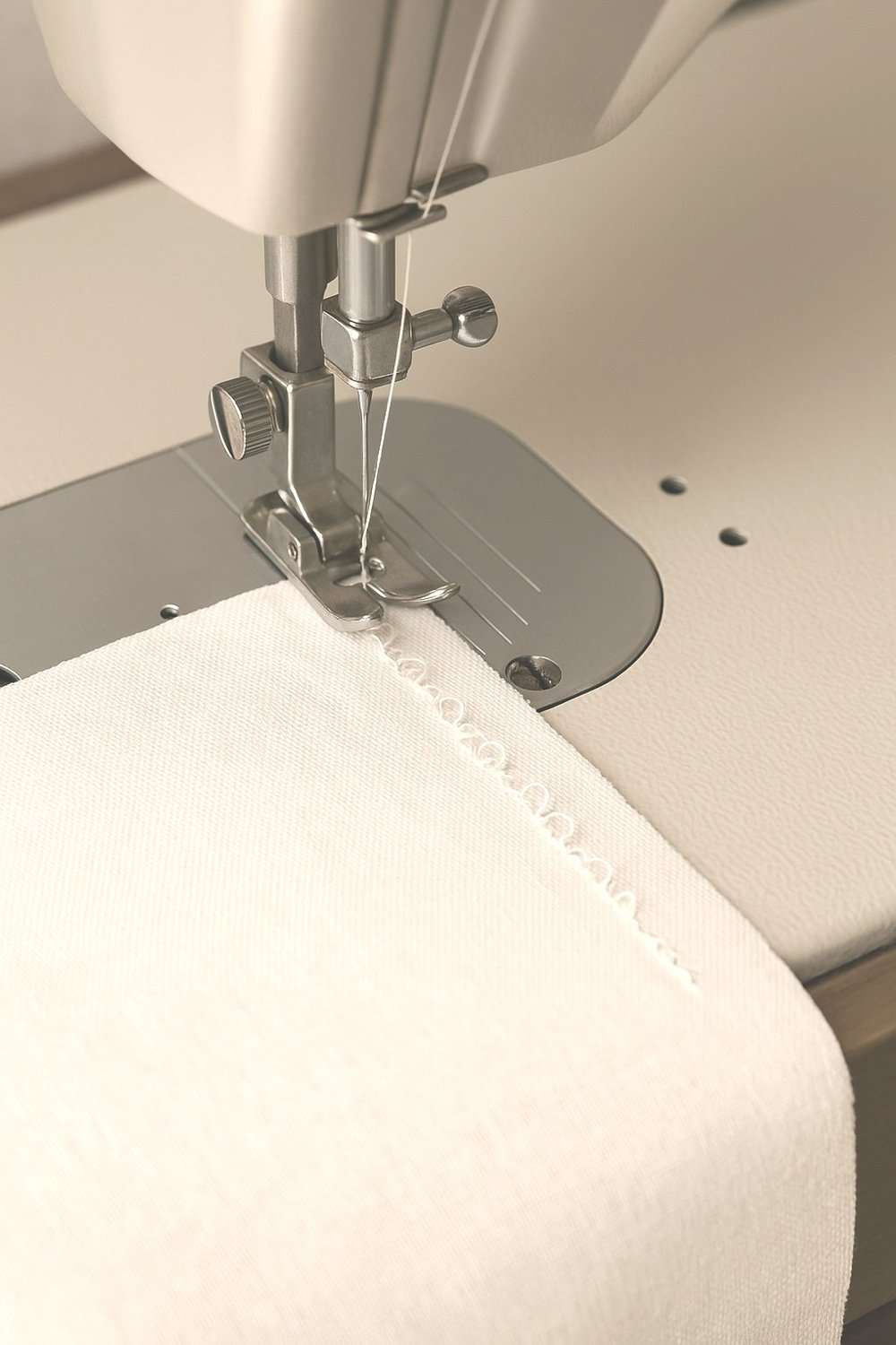 How to Fix Sewing Machine Tension – Easy Guide to Thread Tension ...