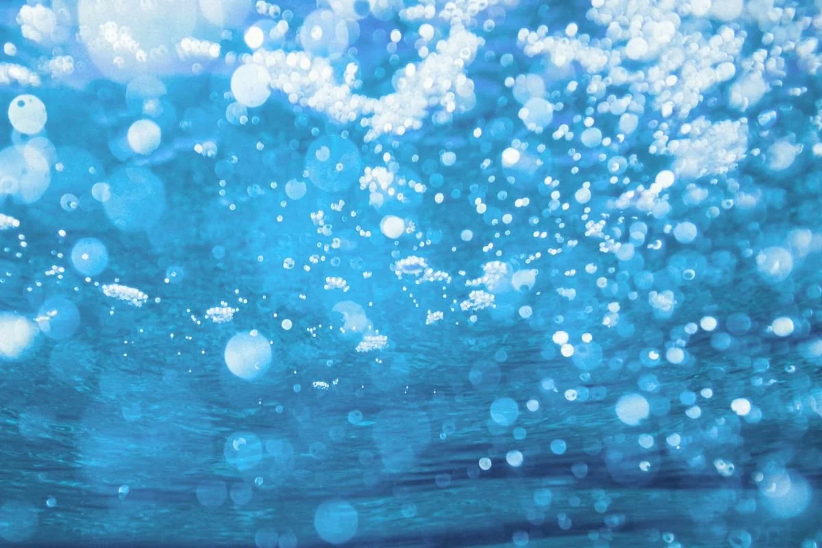27 Quotes About Letting Go to Inspire Renewal