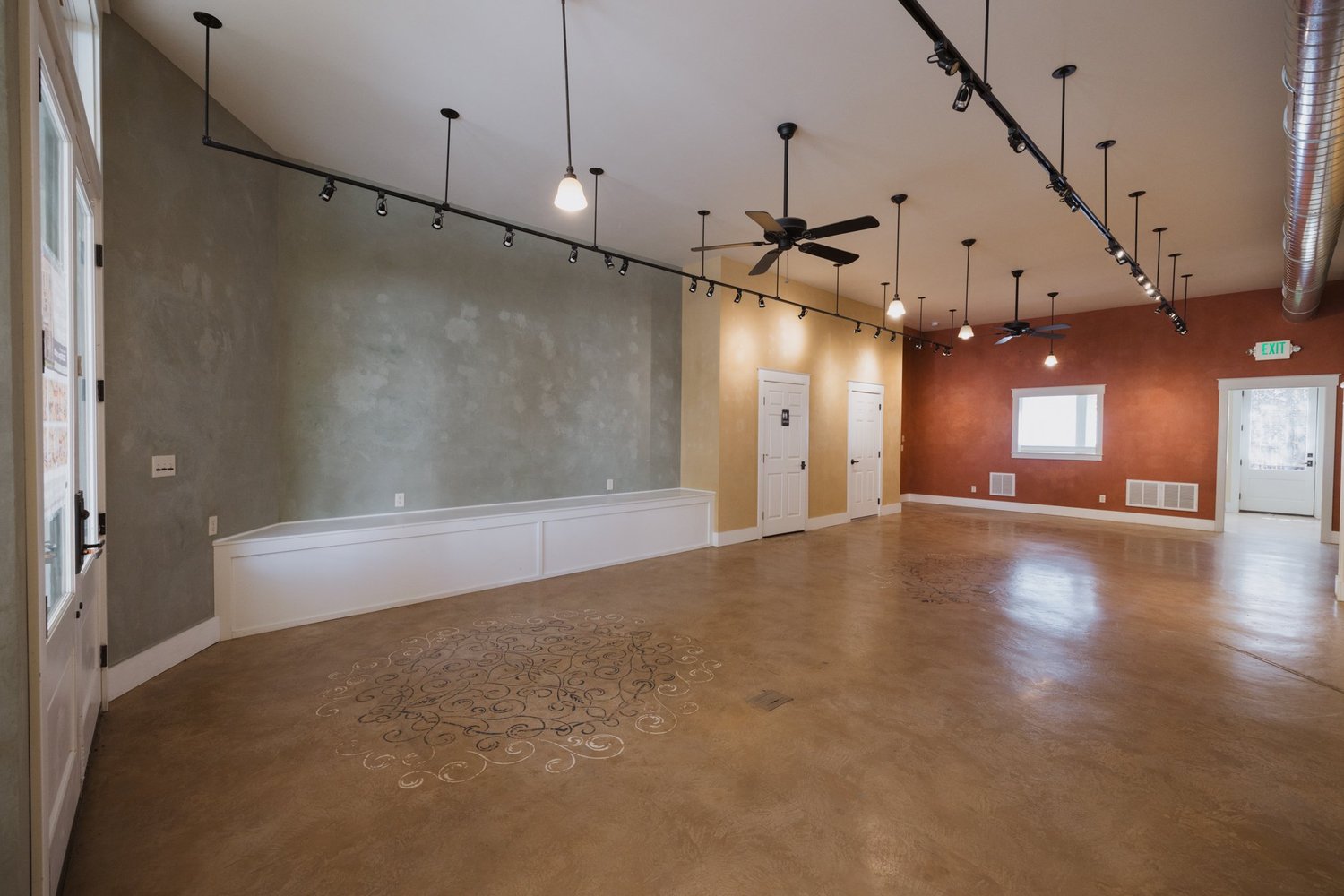 902 S Main | South Main