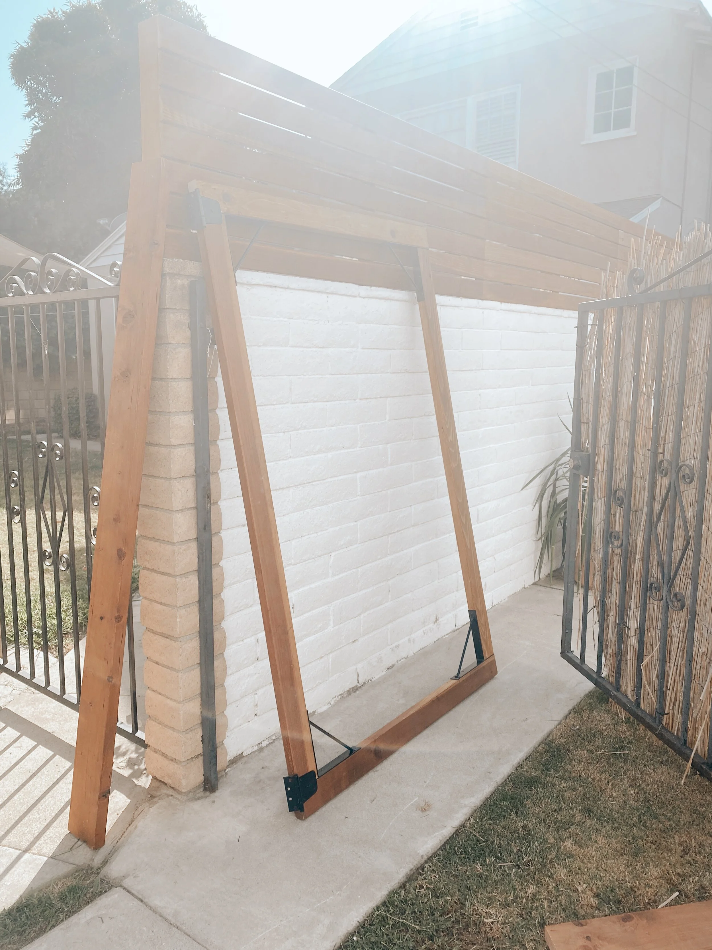 DIY: How To Build a Modern Wood Gate — Blanco Bungalow