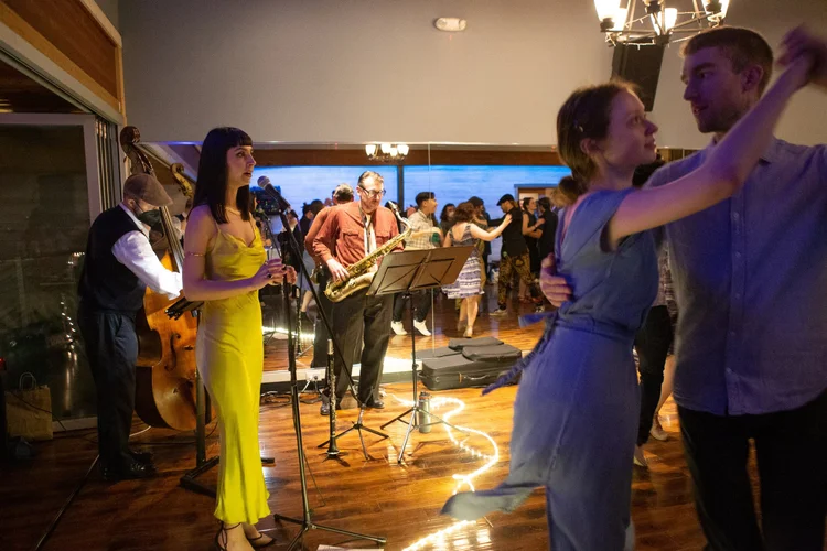 Swing Dance SCT: Classes & Socials in Seattle