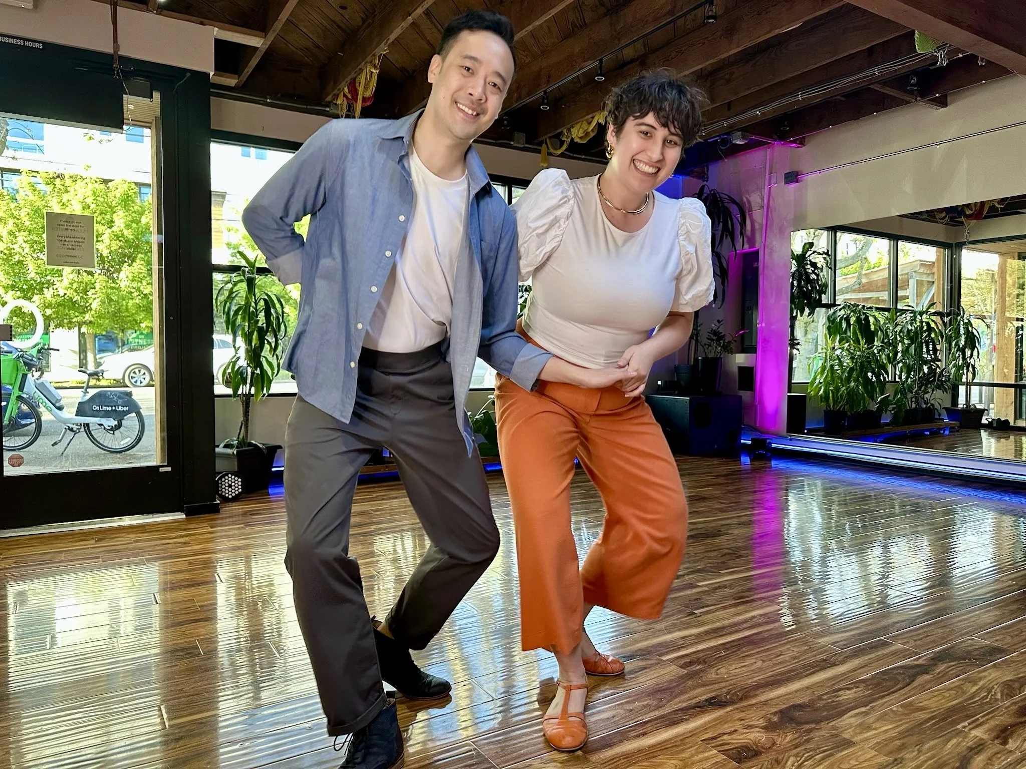 Swing Dance SCT: Classes & Socials in Seattle