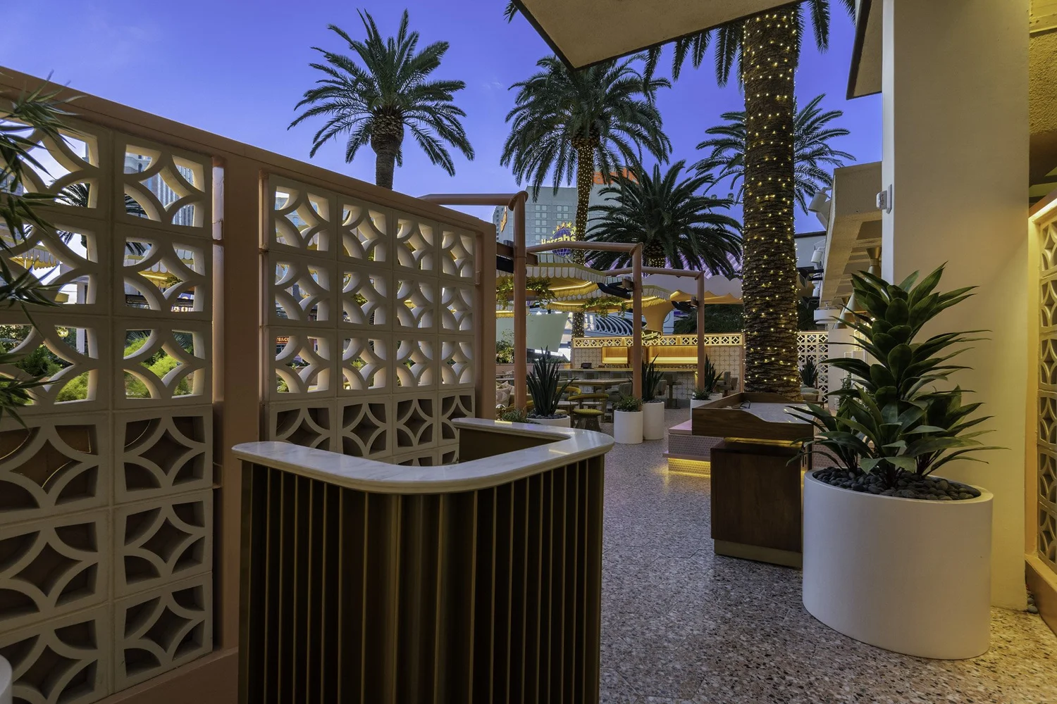 Rhumbar — BASILE STUDIO