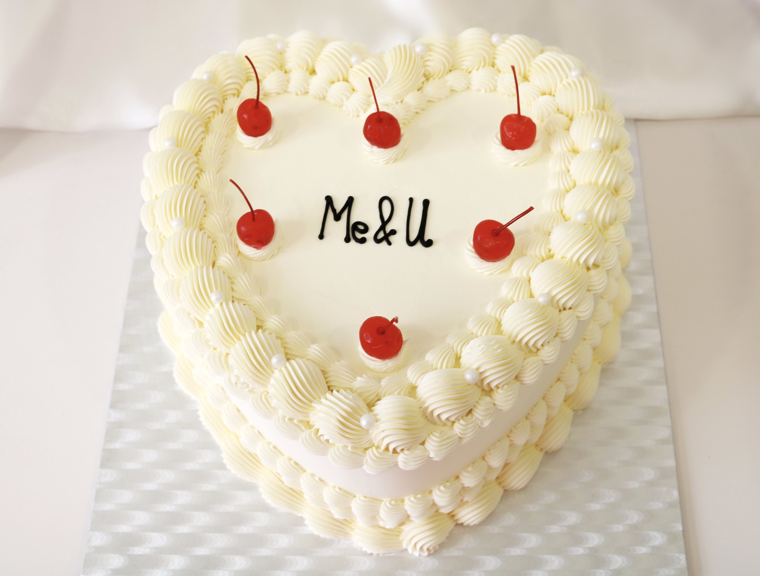 Cerise | Vintage Cake | Wedding Cake | Em Cakes