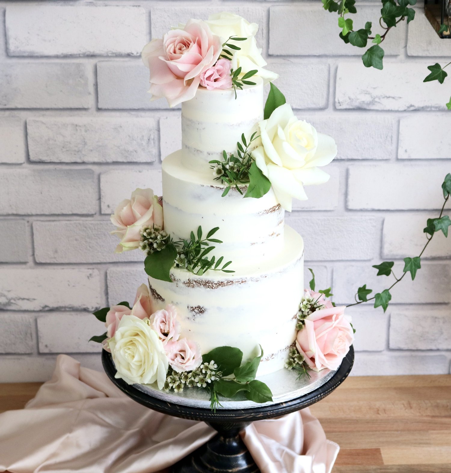 Wedding Cake London | Aspen Cake | Em Cakes