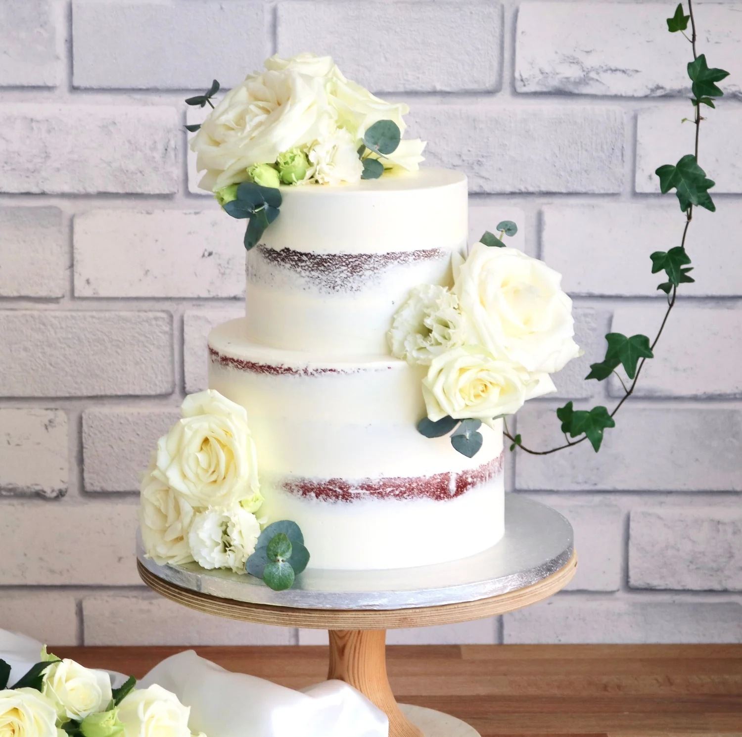 Wedding Cake London | Aspen Cake | Em Cakes