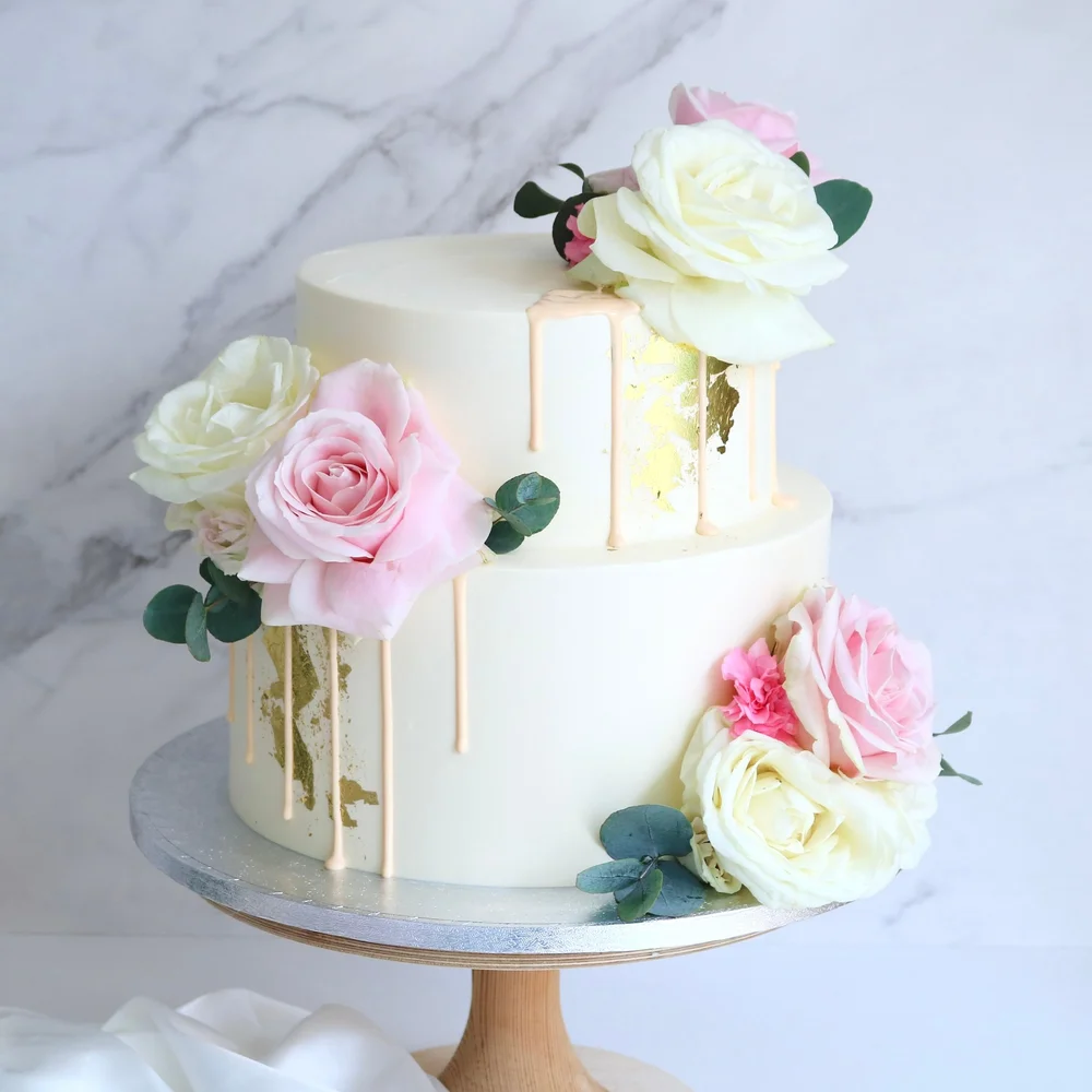 Hazel | Wedding Cake | Edible Flowers | Em Cakes