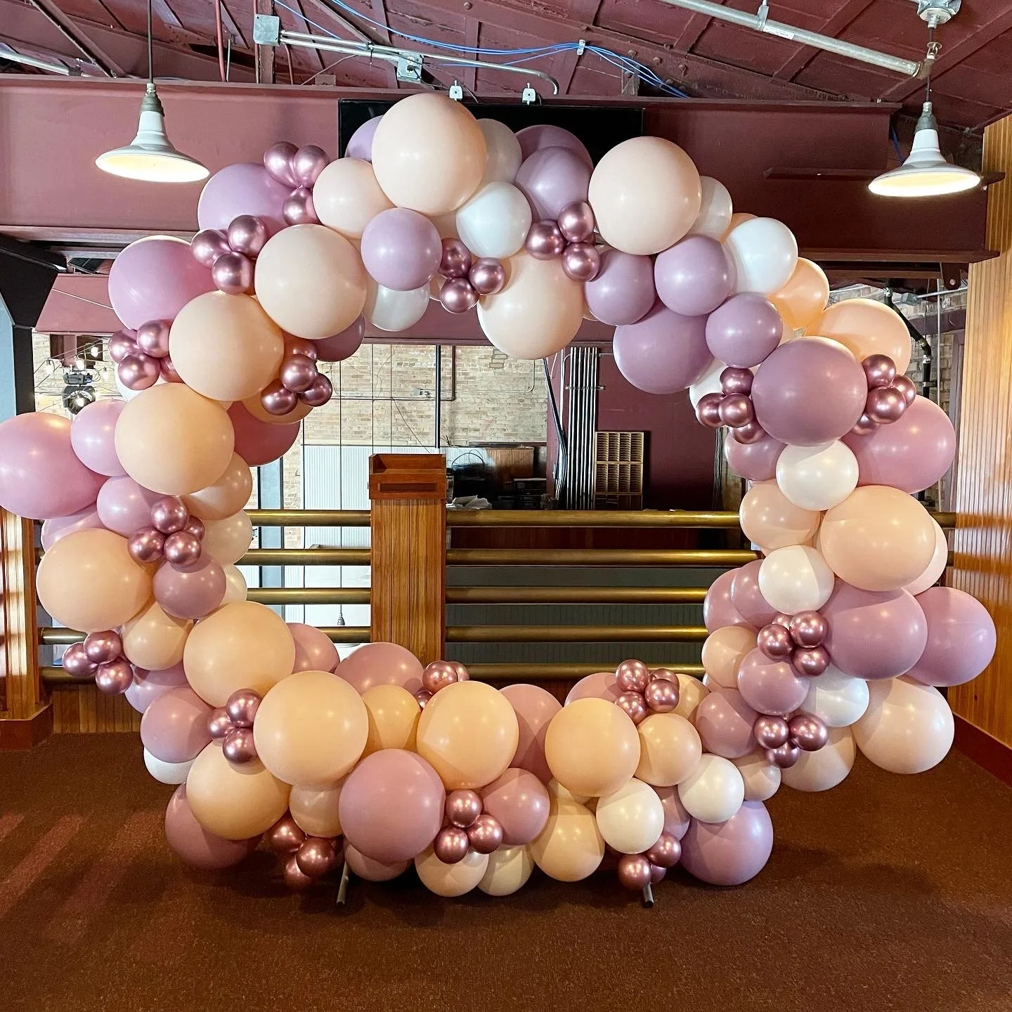 Circle Arch — Lauralloons