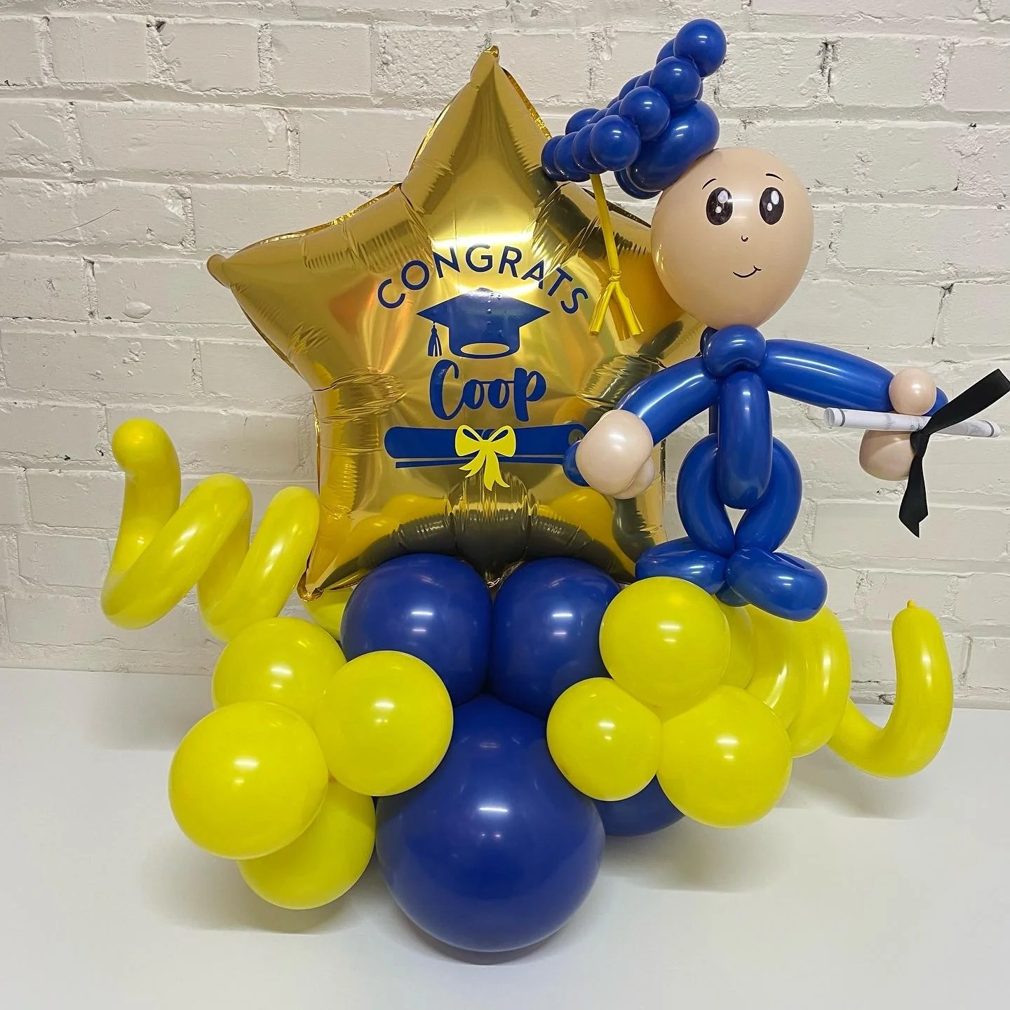 Graduation Balloons — Lauralloons