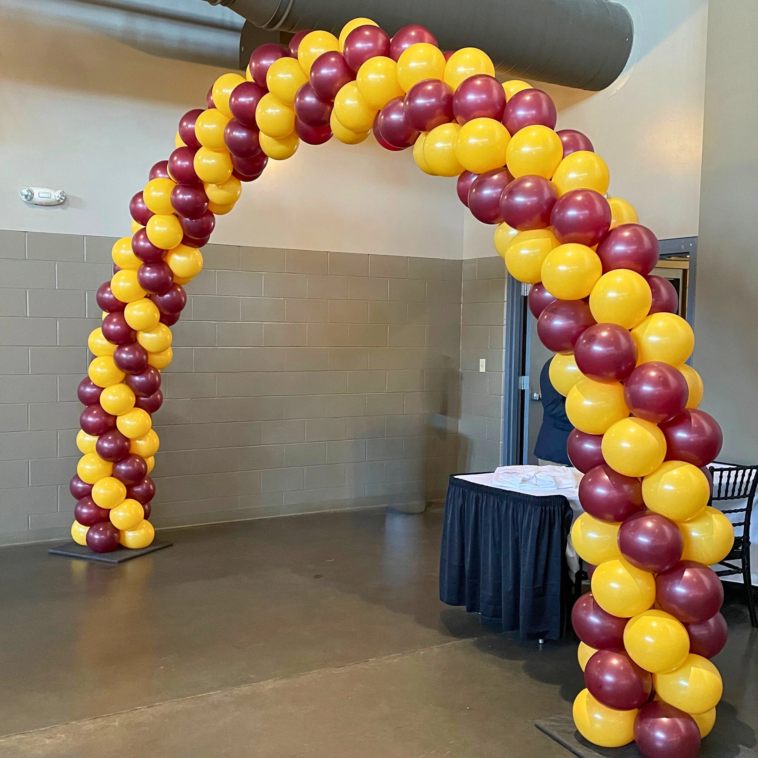 Classic Balloon Arch — Lauralloons