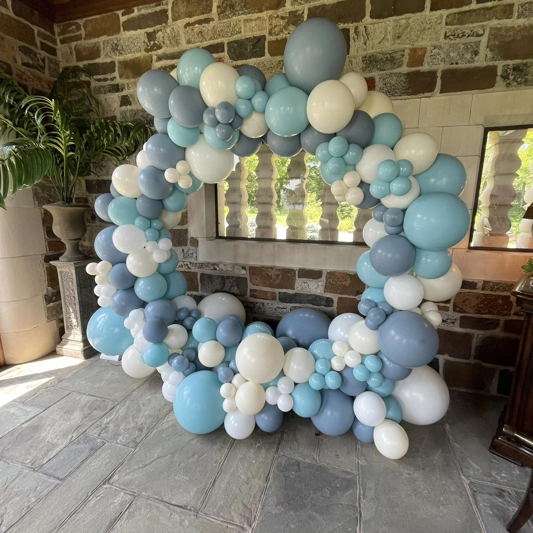 Circle Arch — Lauralloons