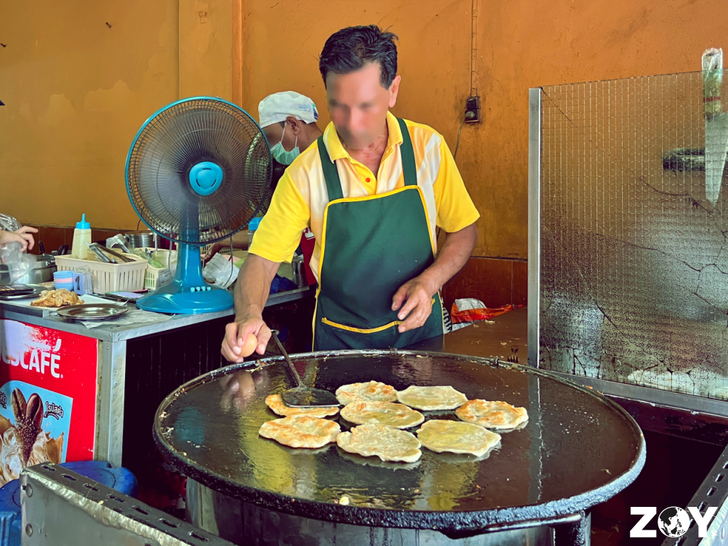 Roti Taew Nam (Phuket, Thailand): A Local Breakfast Spot Popular for ...