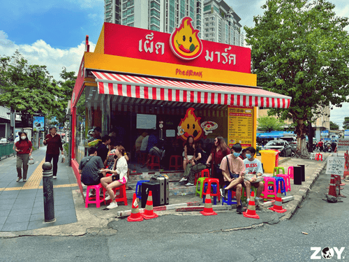 Phed Mark: The Pad Krapow (Holy Basil Stir-Fry) Spot in Bangkok ...