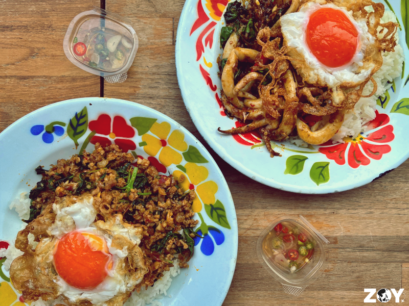 Phed Mark: The Pad Krapow (Holy Basil Stir-Fry) Spot in Bangkok ...