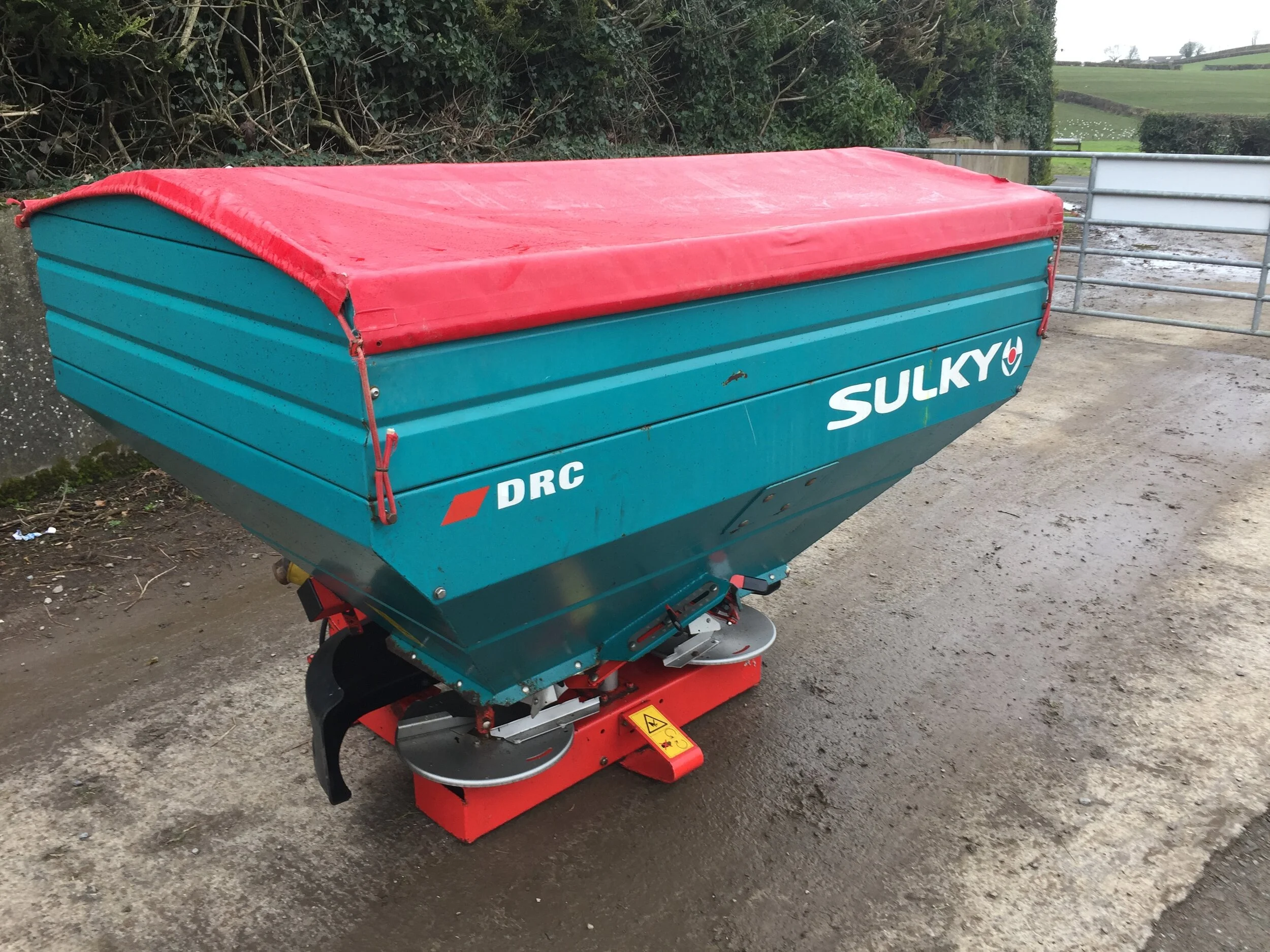 Fertiliser Sowers — James Osborne Farm Machinery