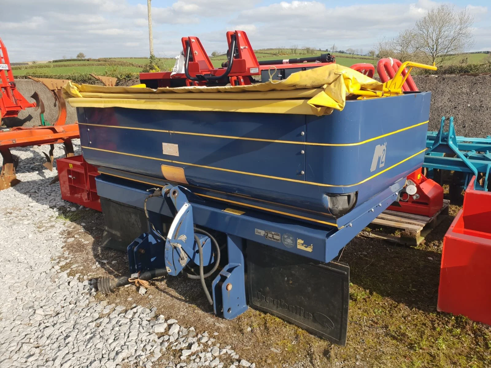 Fertiliser Sowers — James Osborne Farm Machinery