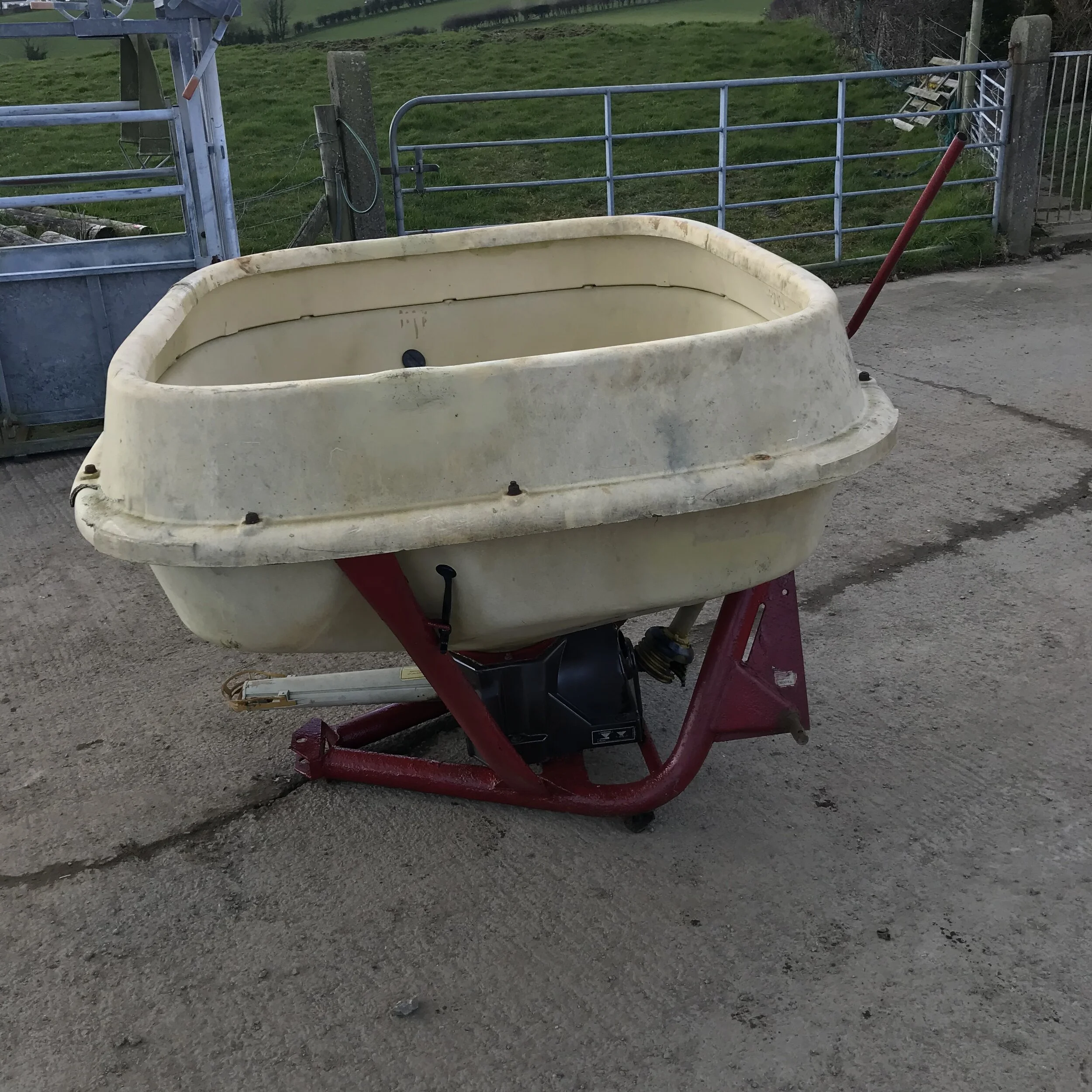 Fertiliser Sowers — James Osborne Farm Machinery