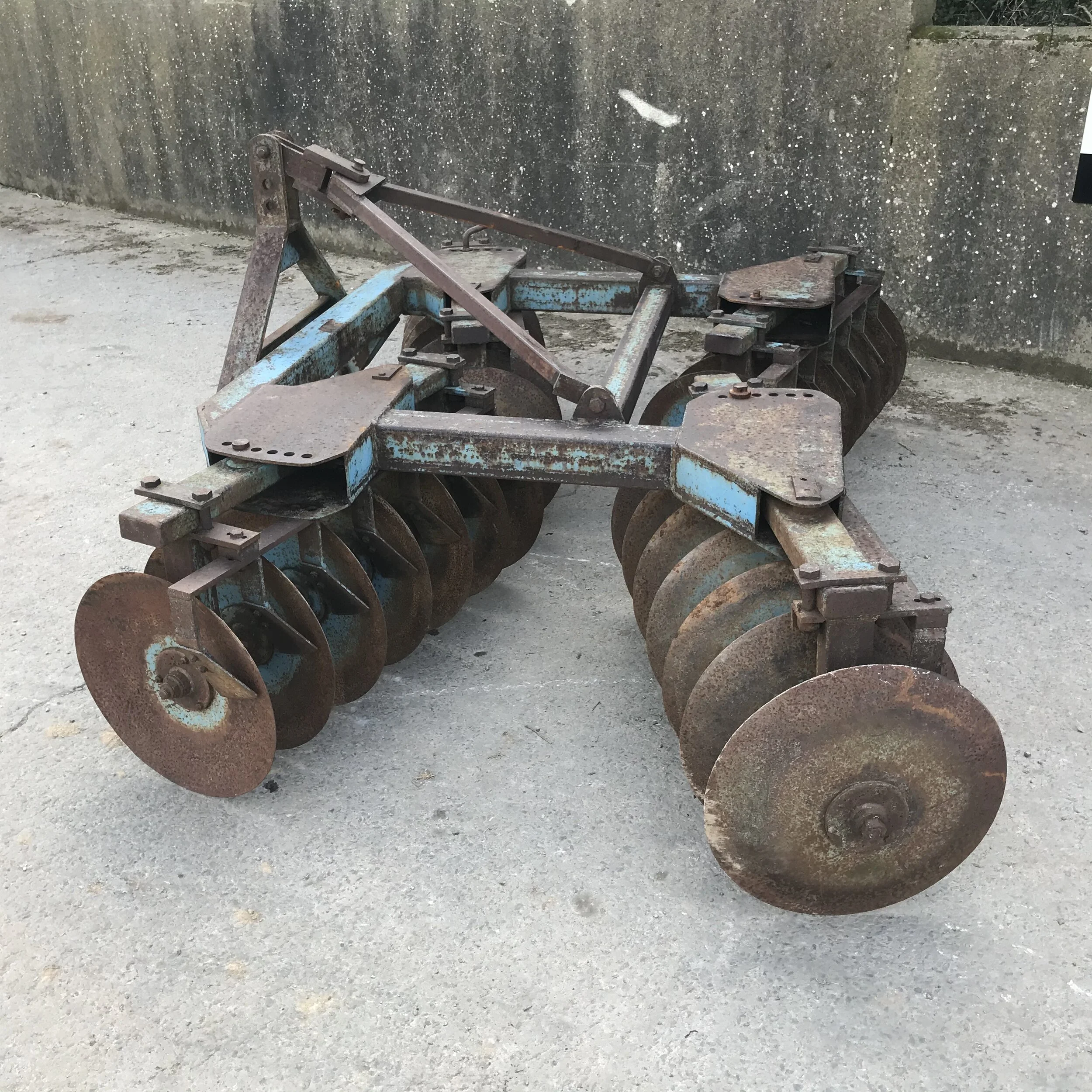 Disc Harrows — James Osborne Farm Machinery