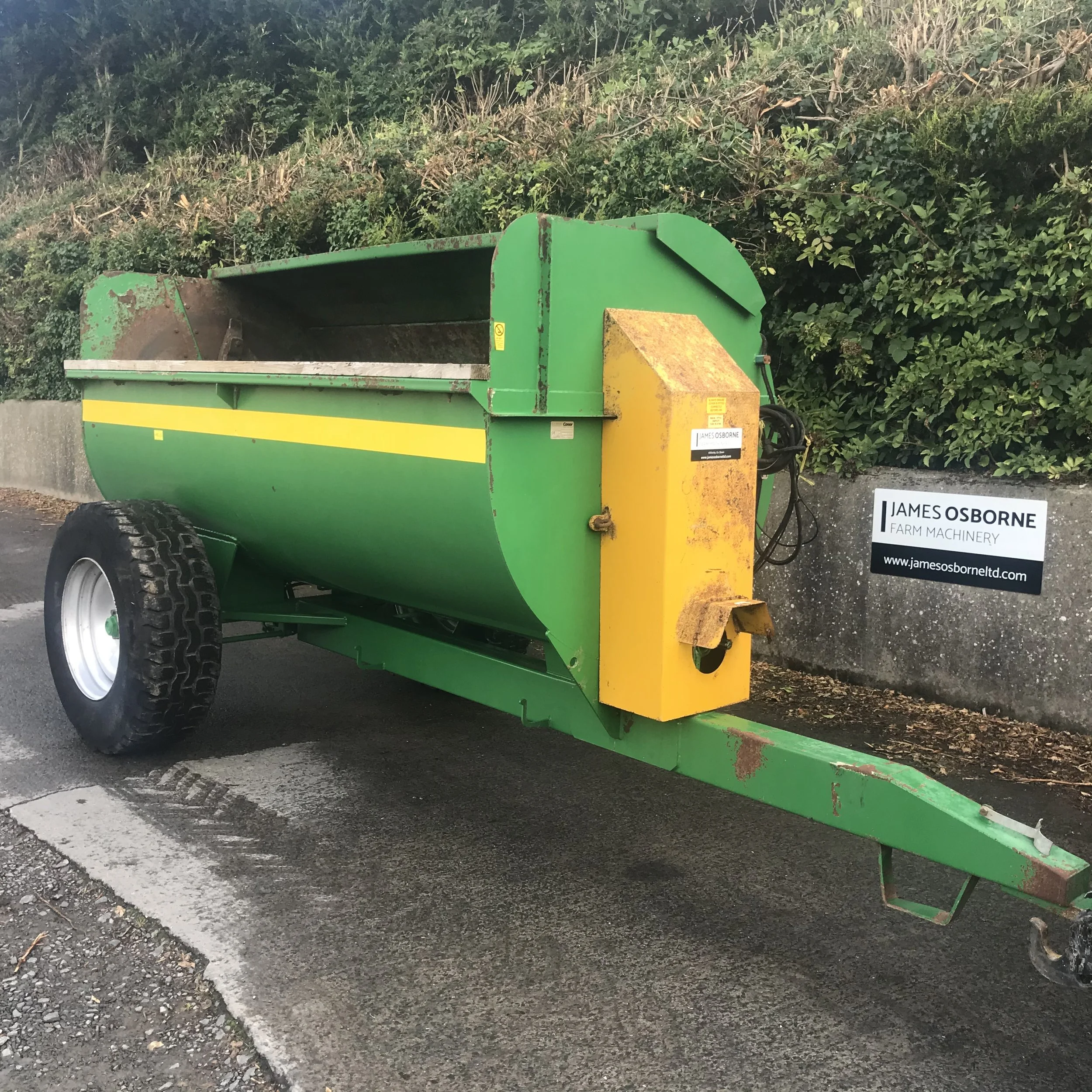 Manure Spreaders — James Osborne Farm Machinery
