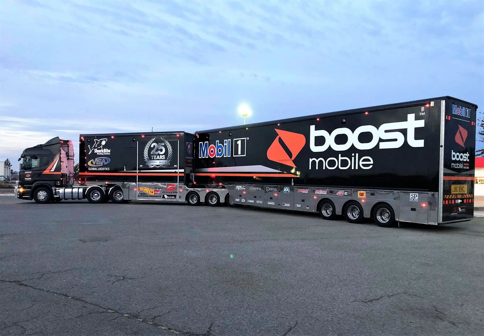 TRANSPORTER PROFILE – MOBIL 1 BOOST MOBILE RACING — Trucks at Tracks ...