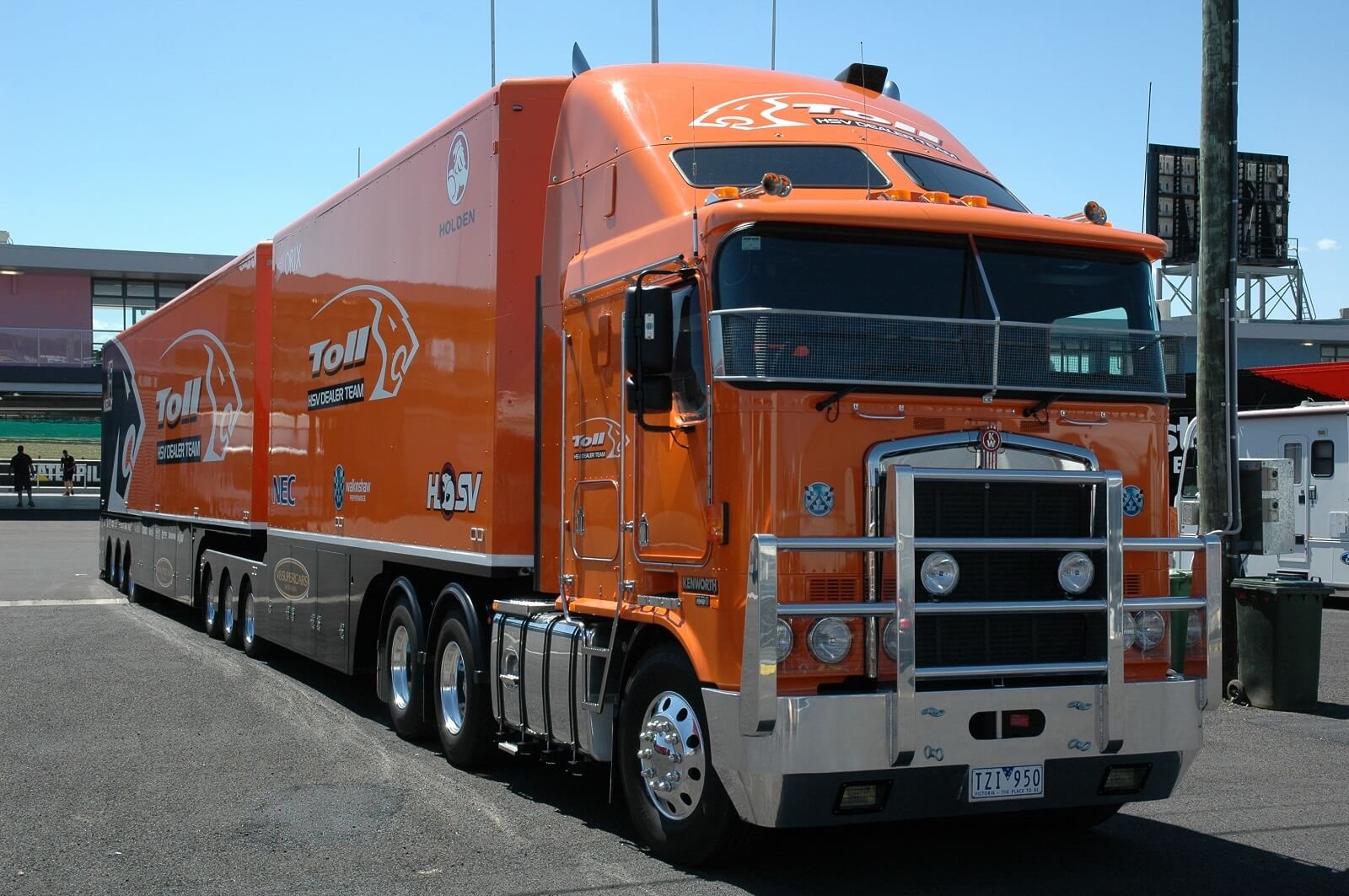 GALLERY: CLASSIC RACE TRANSPORTERS AT THE BATHURST 1000 — Trucks at ...