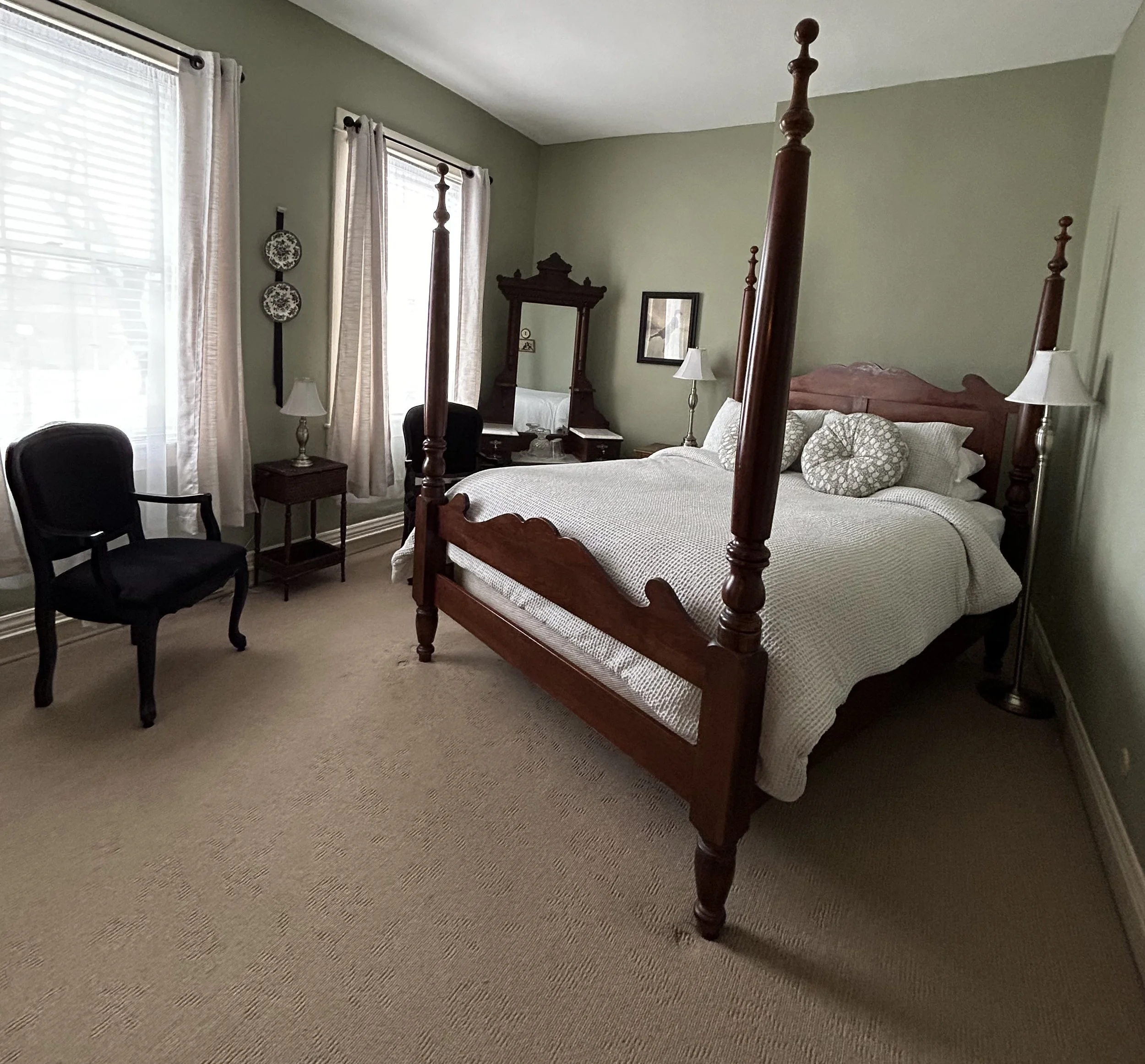 Rooms — National House Inn Bed & Breakfast in Marshall, Michigan