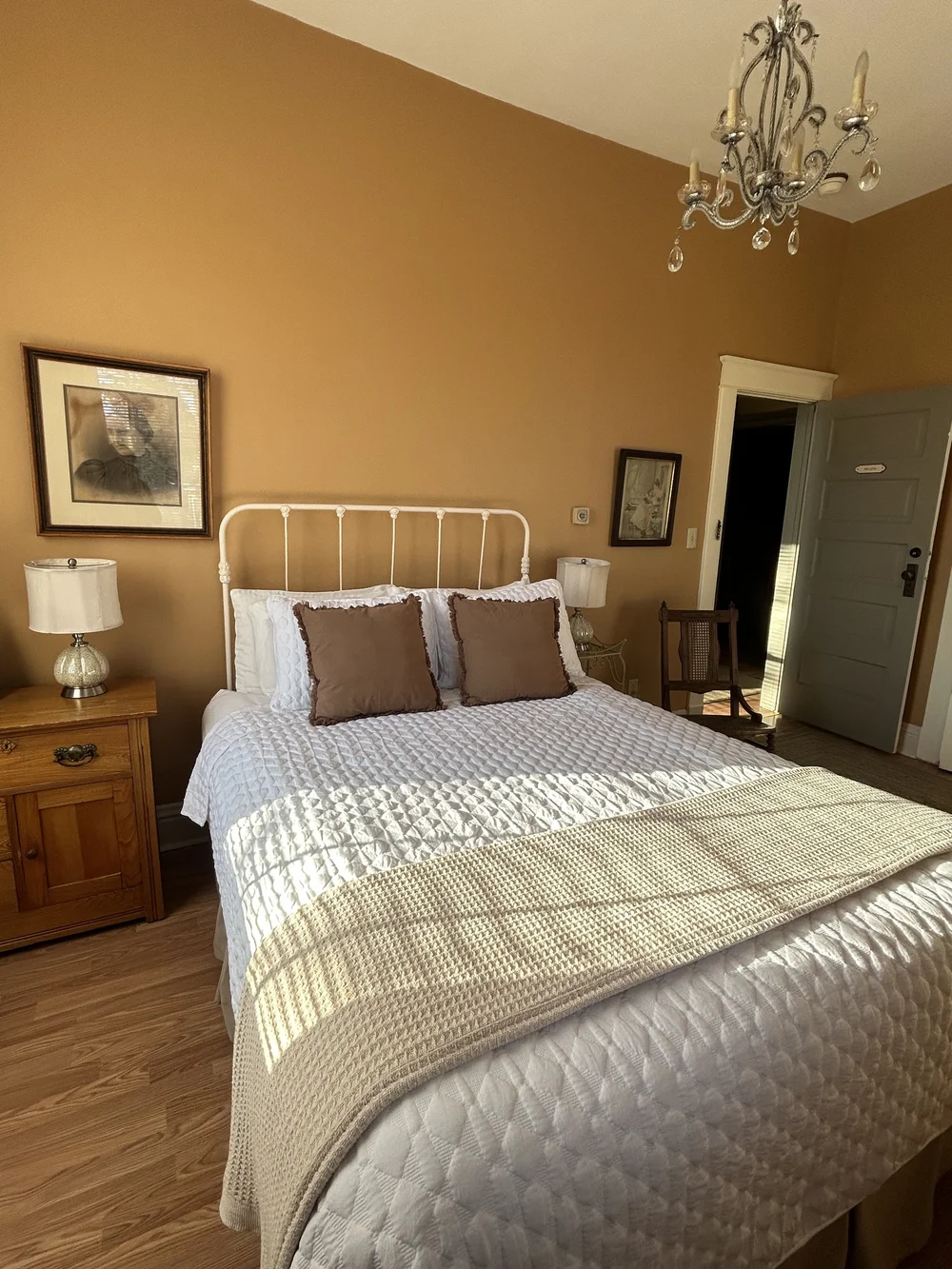 Rooms — National House Inn Bed & Breakfast in Marshall, Michigan