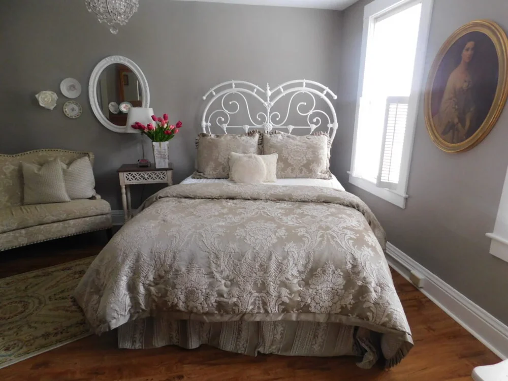 Rooms — National House Inn Bed & Breakfast in Marshall, Michigan