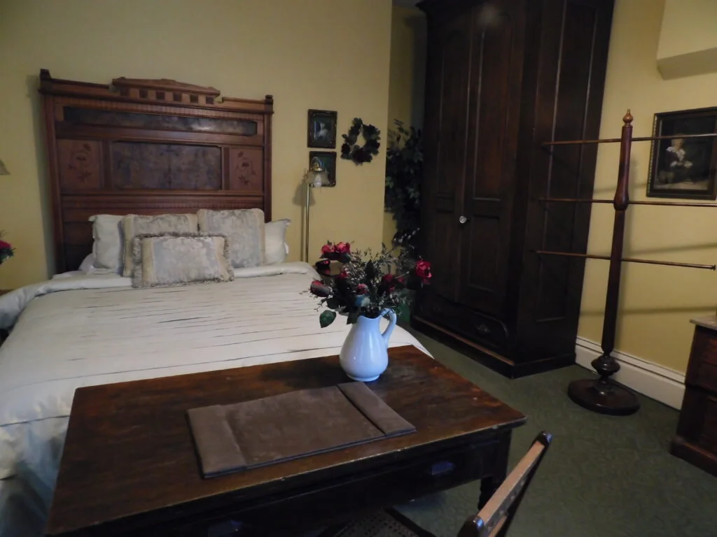 Rooms — National House Inn Bed & Breakfast in Marshall, Michigan