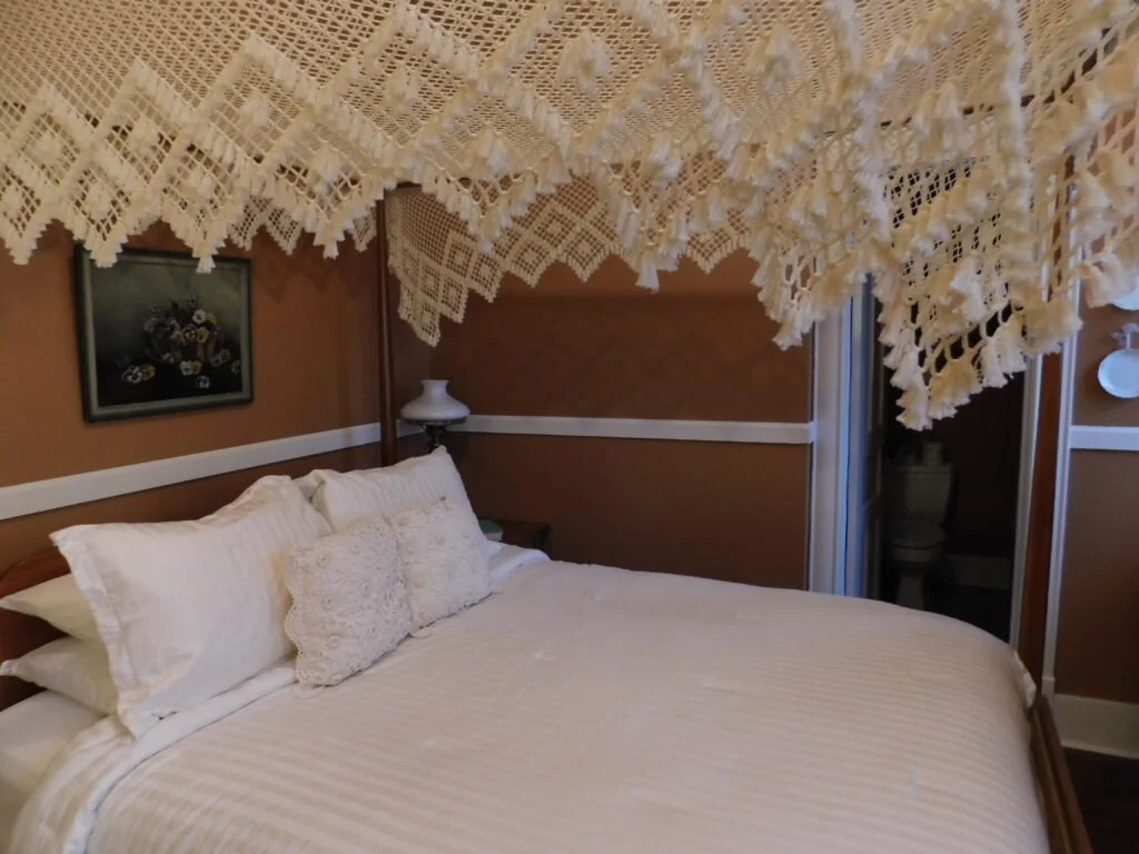Rooms — National House Inn Bed & Breakfast in Marshall, Michigan